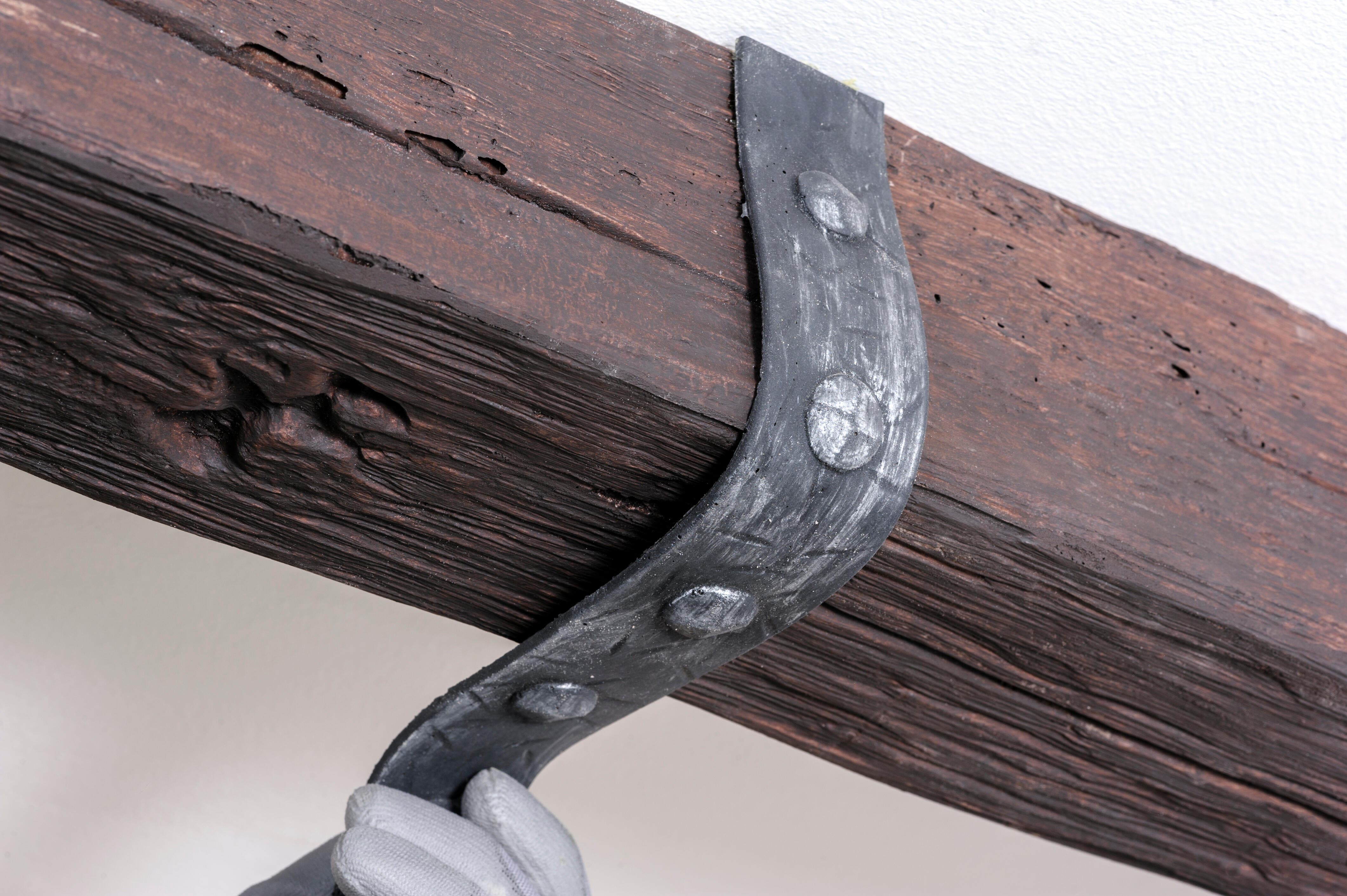 Instala vigas decorativas | Leroy Merlin