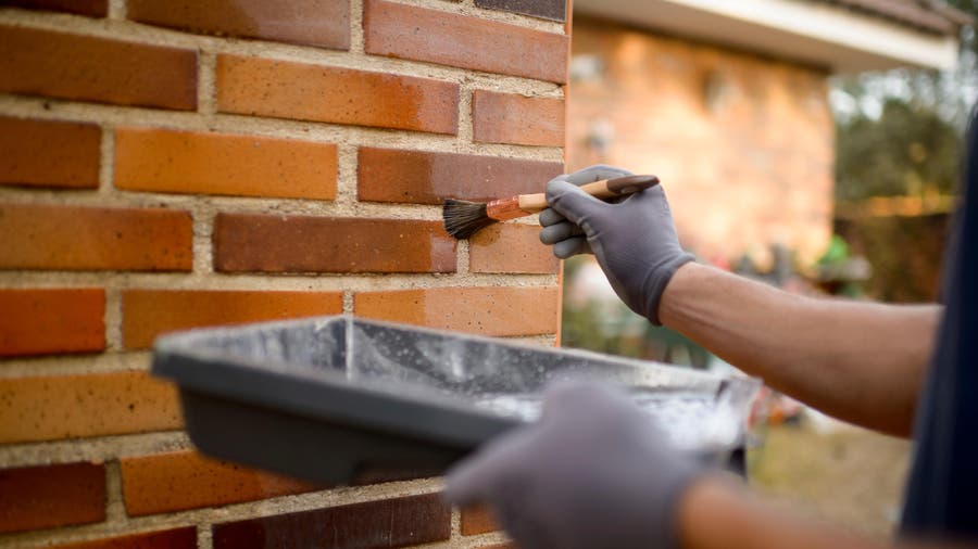 Cómo elegir tu pintura antihumedad | Leroy Merlin