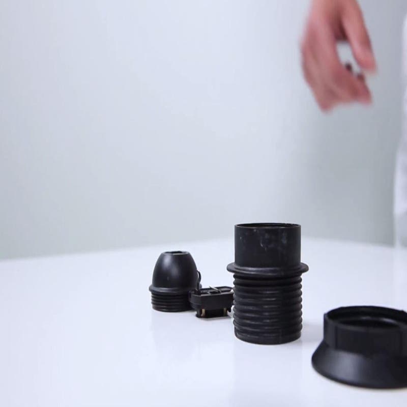 ¿Cómo instalar un casquillo de rosca? | Leroy Merlin