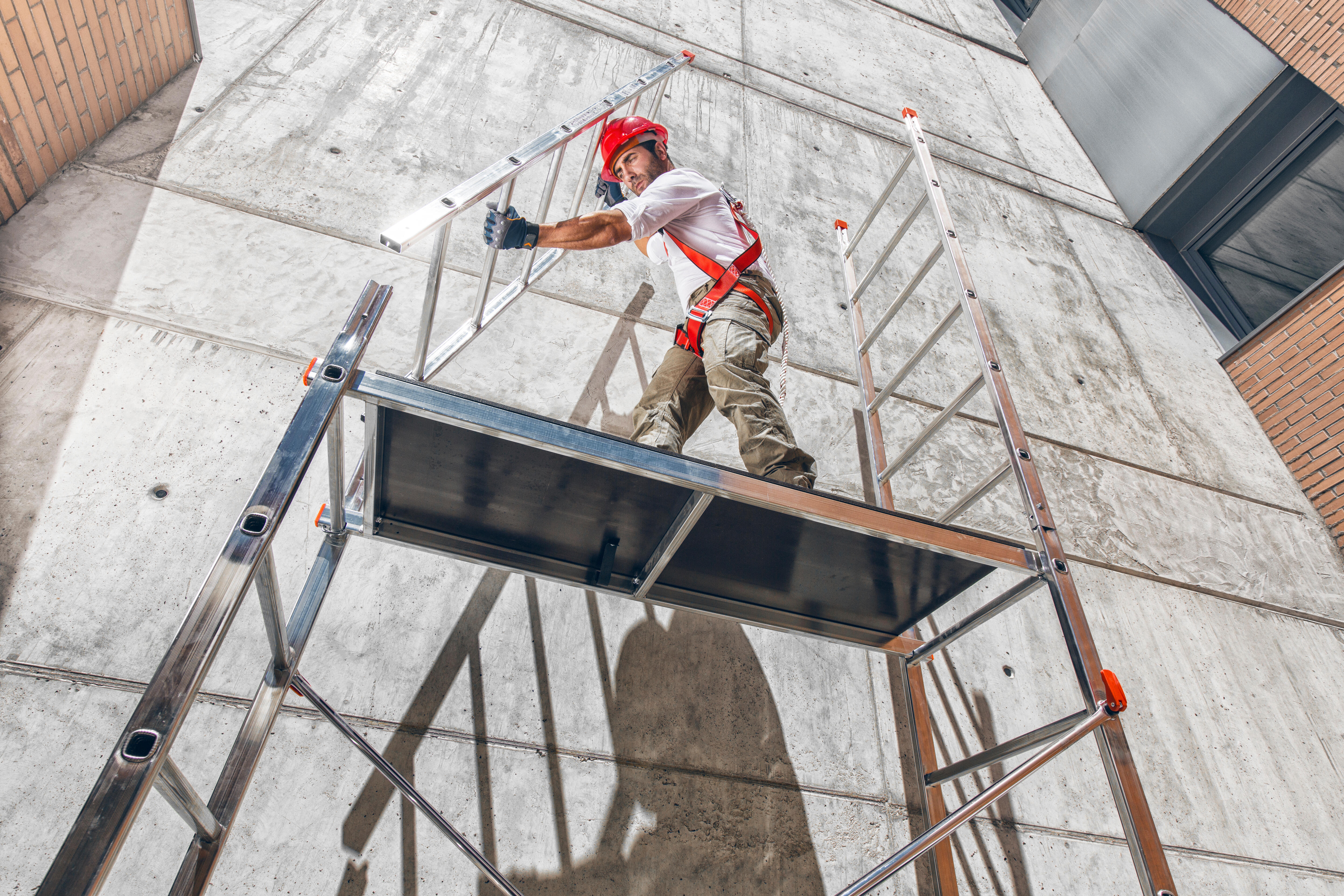 Todo lo que debes saber sobre los andamios profesionales | Leroy Merlin