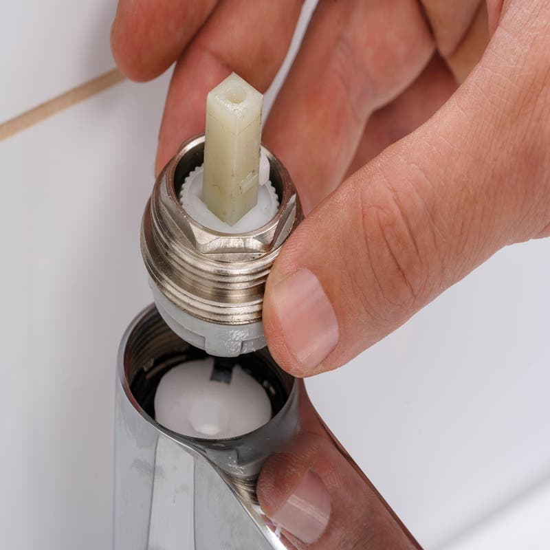 Cómo reparar un grifo monomando | Leroy Merlin
