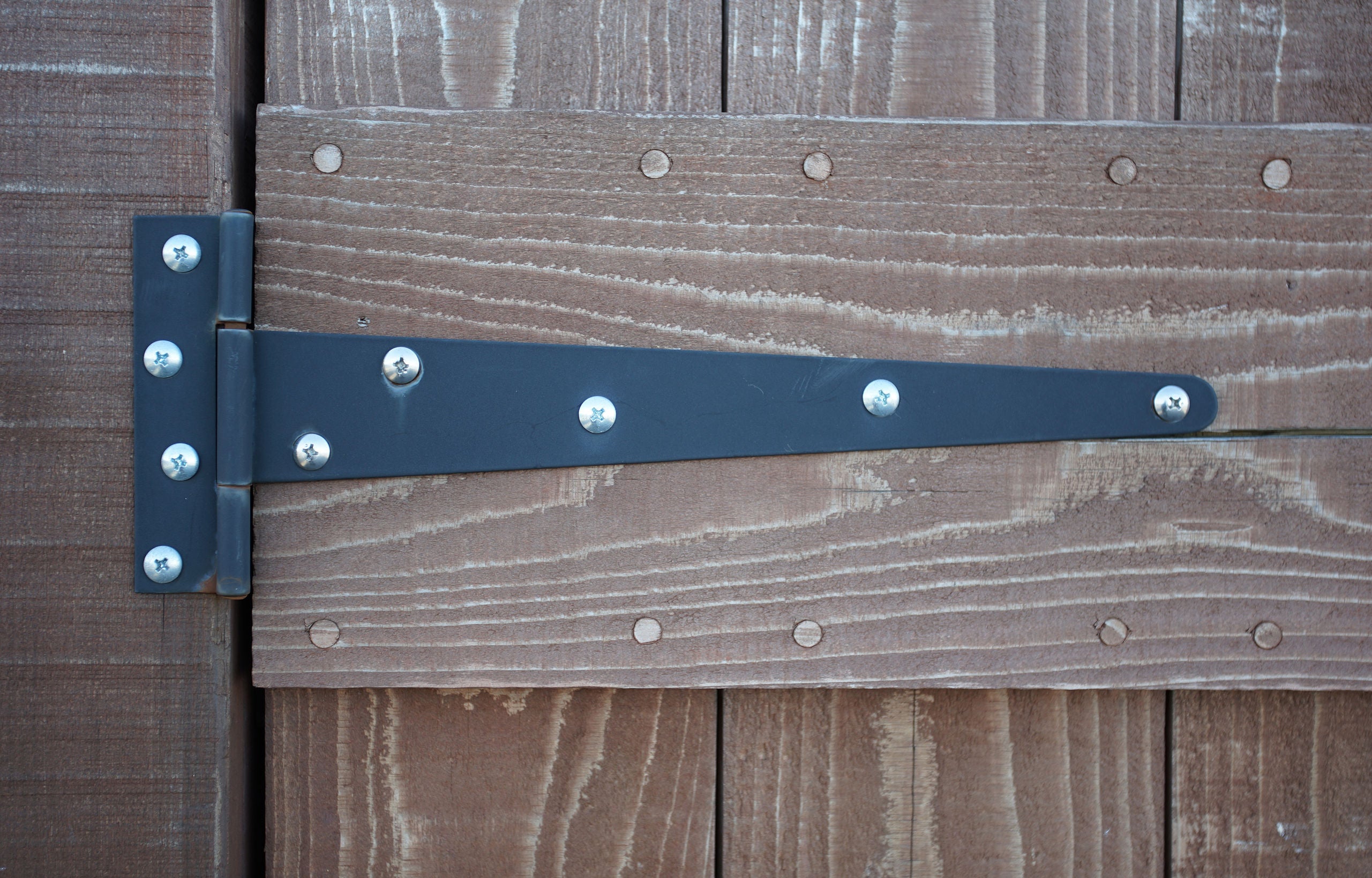 Cómo elegir goznes y quicios | Leroy Merlin