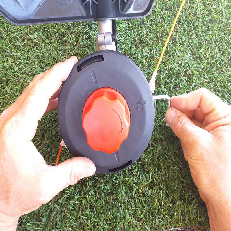 Cómo cambiar el cabezal y el disco de la desbrozadora | Leroy Merlin