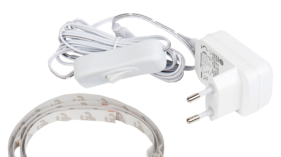 ¿Cómo colocar una tira LED en una estantería? | Leroy Merlin