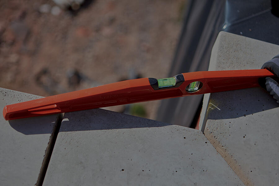 Come scegliere la livella a bolla e la livella laser | Leroy Merlin