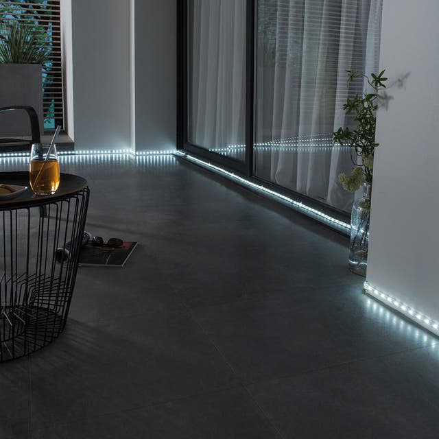 Luci da esterno: quali scegliere in base alle proprie esigenze | Leroy ...