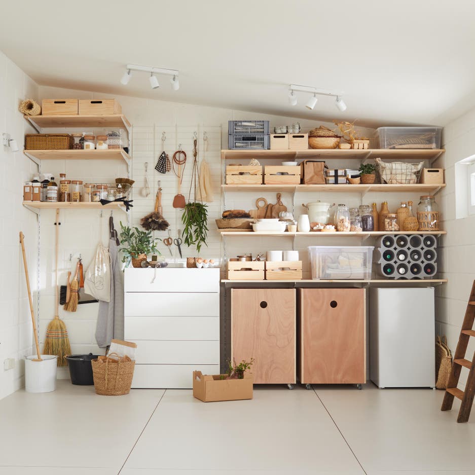 Un cellier bien aménagé dans le garage | Leroy Merlin