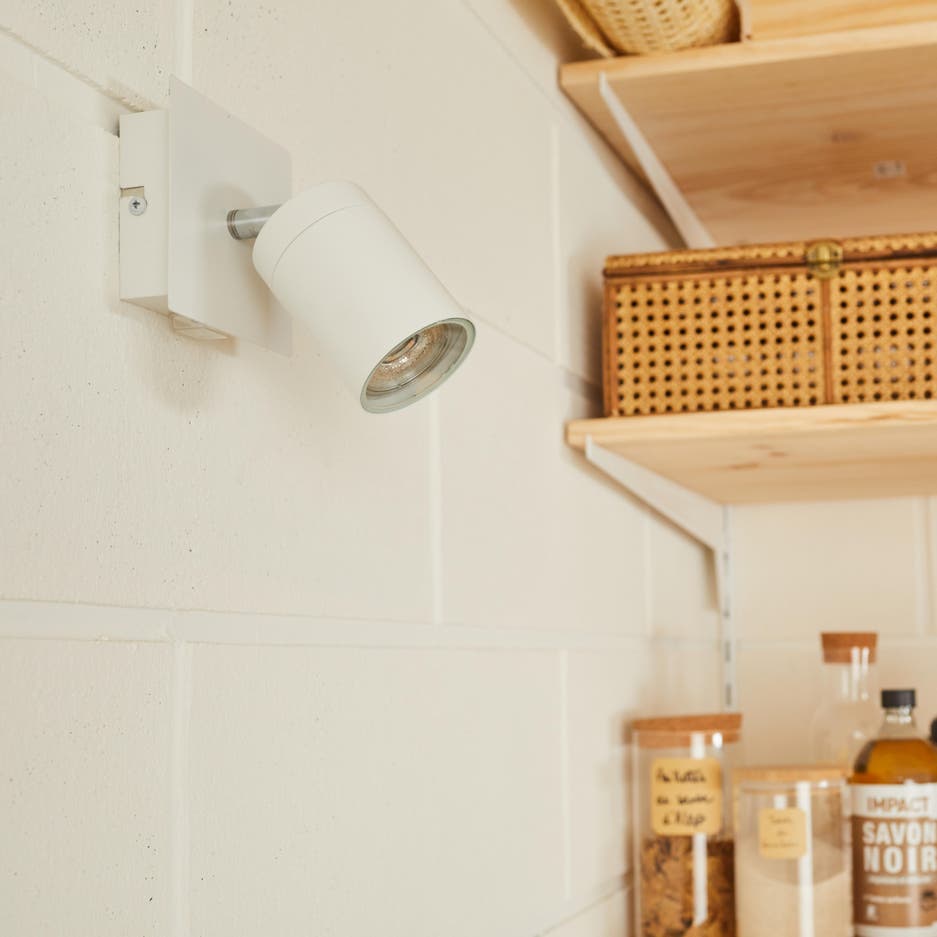 Un cellier bien aménagé dans le garage | Leroy Merlin