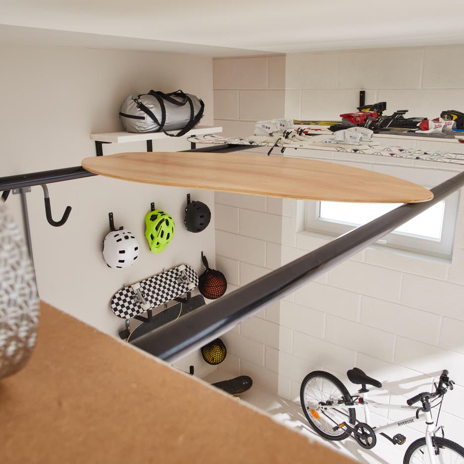 Aménager un rangement spécial sport dans le garage | Leroy Merlin