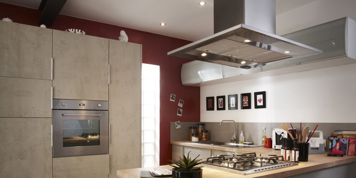 Installare una cappa a isola | Leroy Merlin