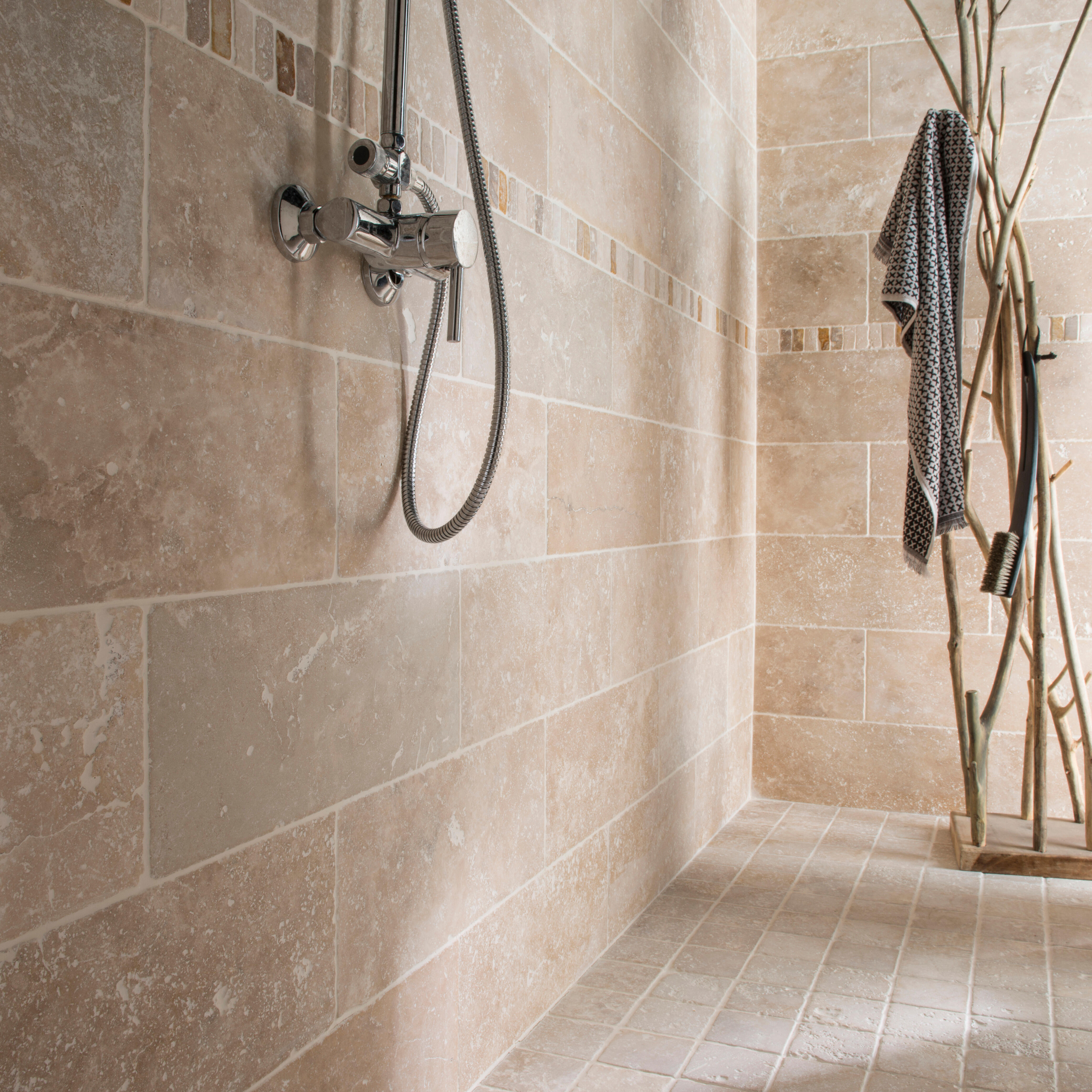 Listel Travertin ethnic mix beige, l.5 x L.30.5 cm | Leroy Merlin