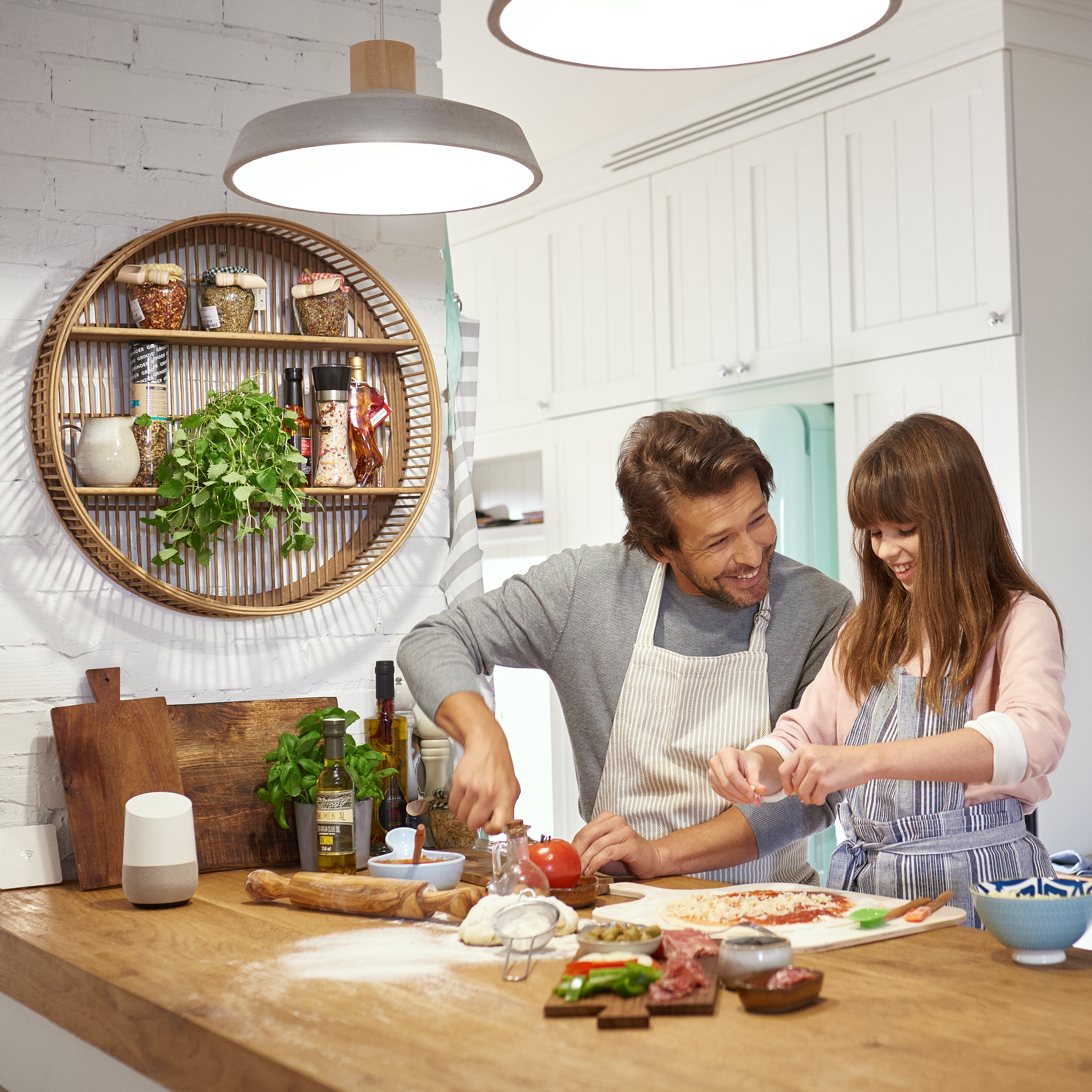 Interruptor on/off SCHNEIDER New Unica Wiser polar | Leroy Merlin