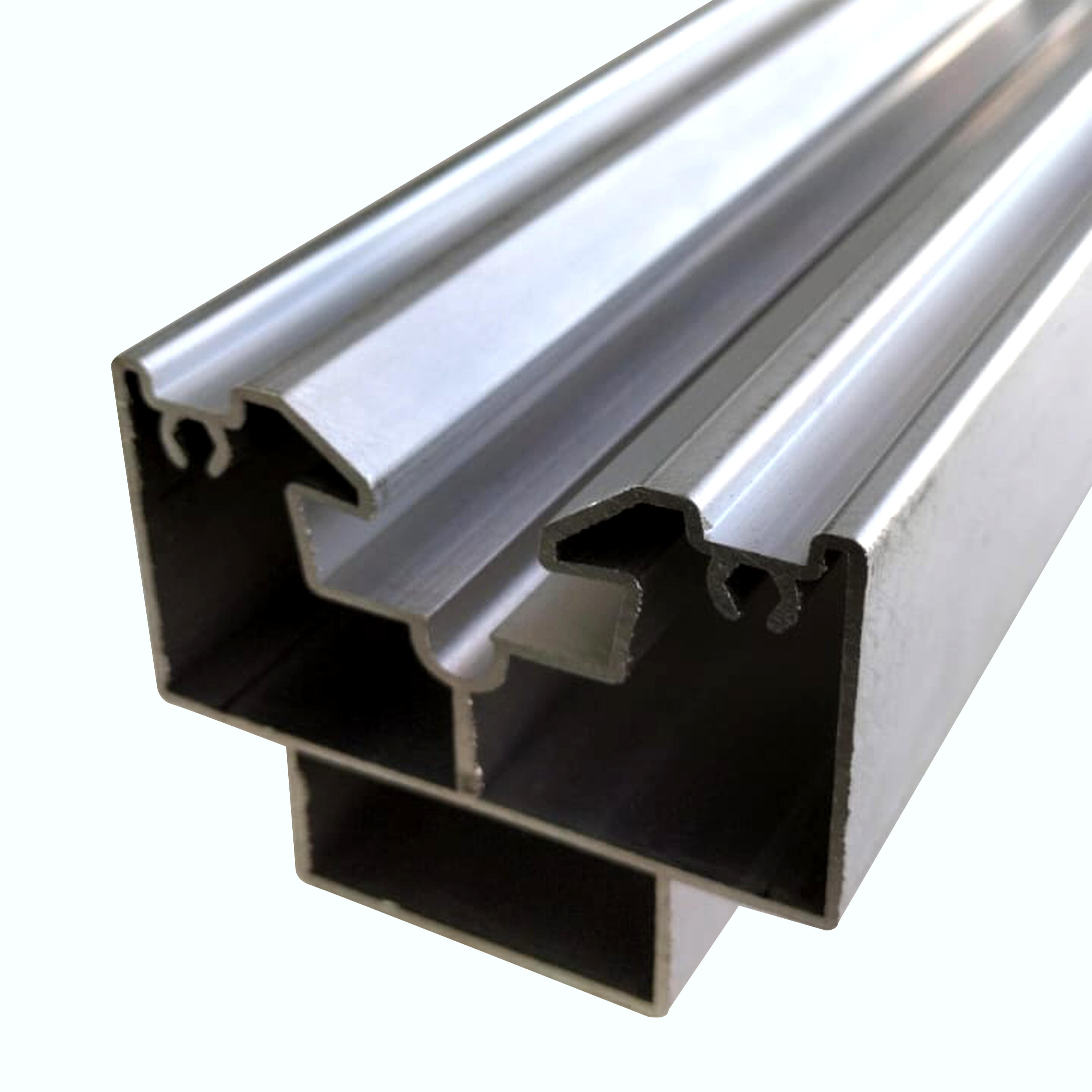 Travesaño para suelo aluminio ancho de 2.7 cm y largo de 2.3m - BarChile