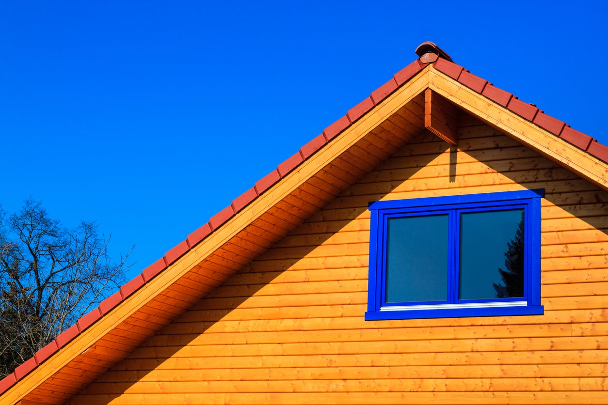 Podbitka drewniana dachowa – co warto o niej wiedzieć? - Leroy Merlin