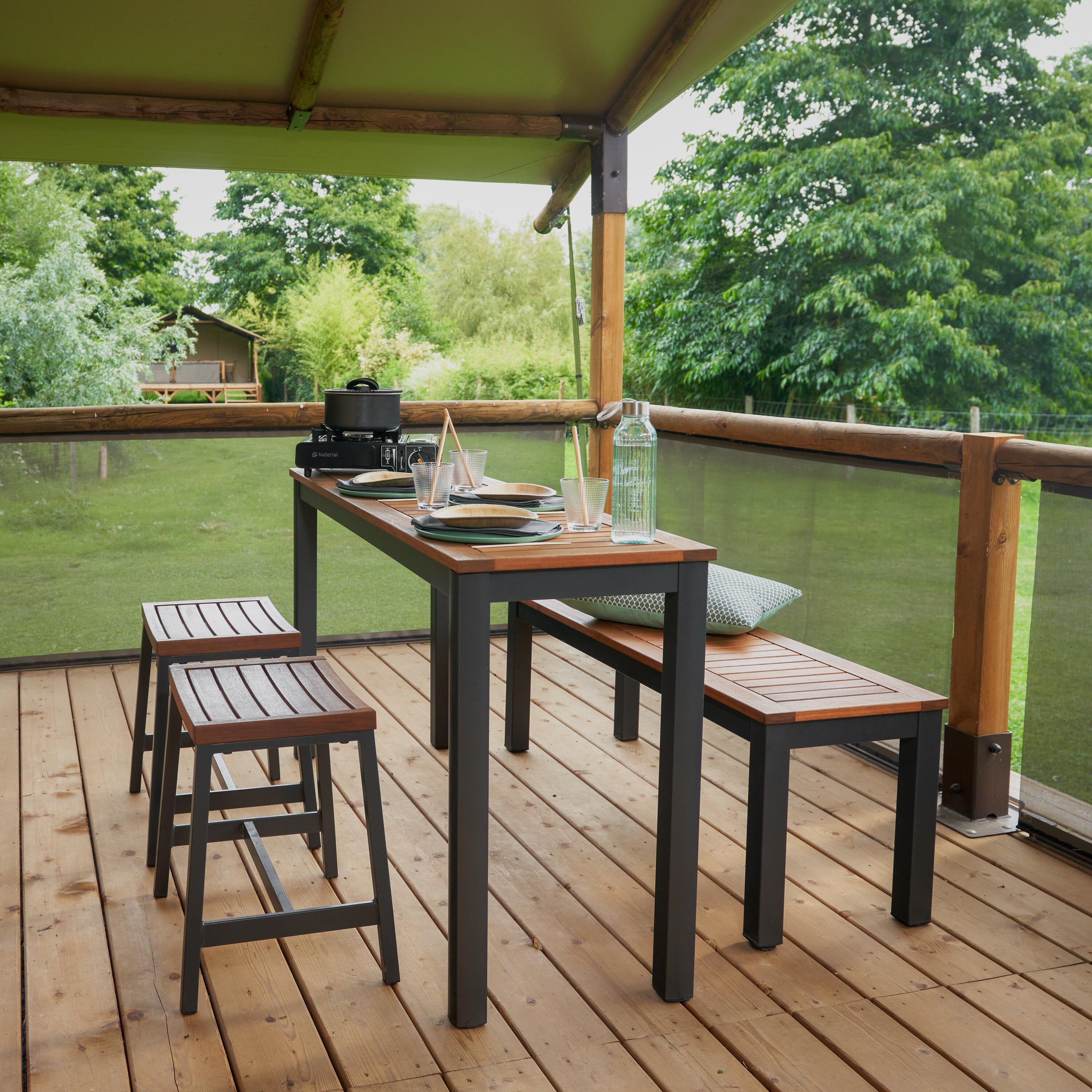 Lot table haute balcon avec 2 tabourets et 1 banc Oris NATERIAL | Leroy ...