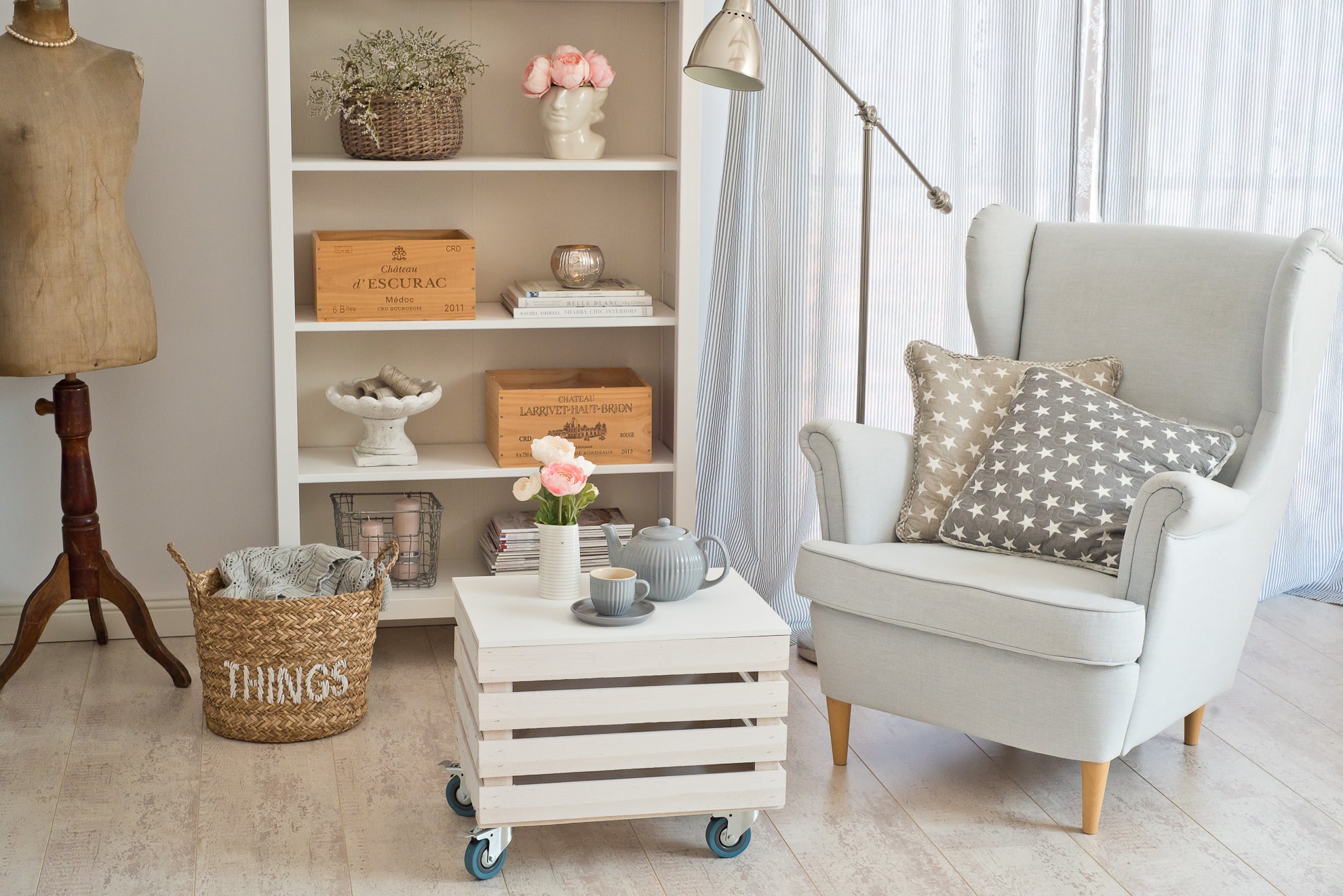 Stolik ze skrzynki DIY – jak go zrobić krok po kroku? - Leroy Merlin