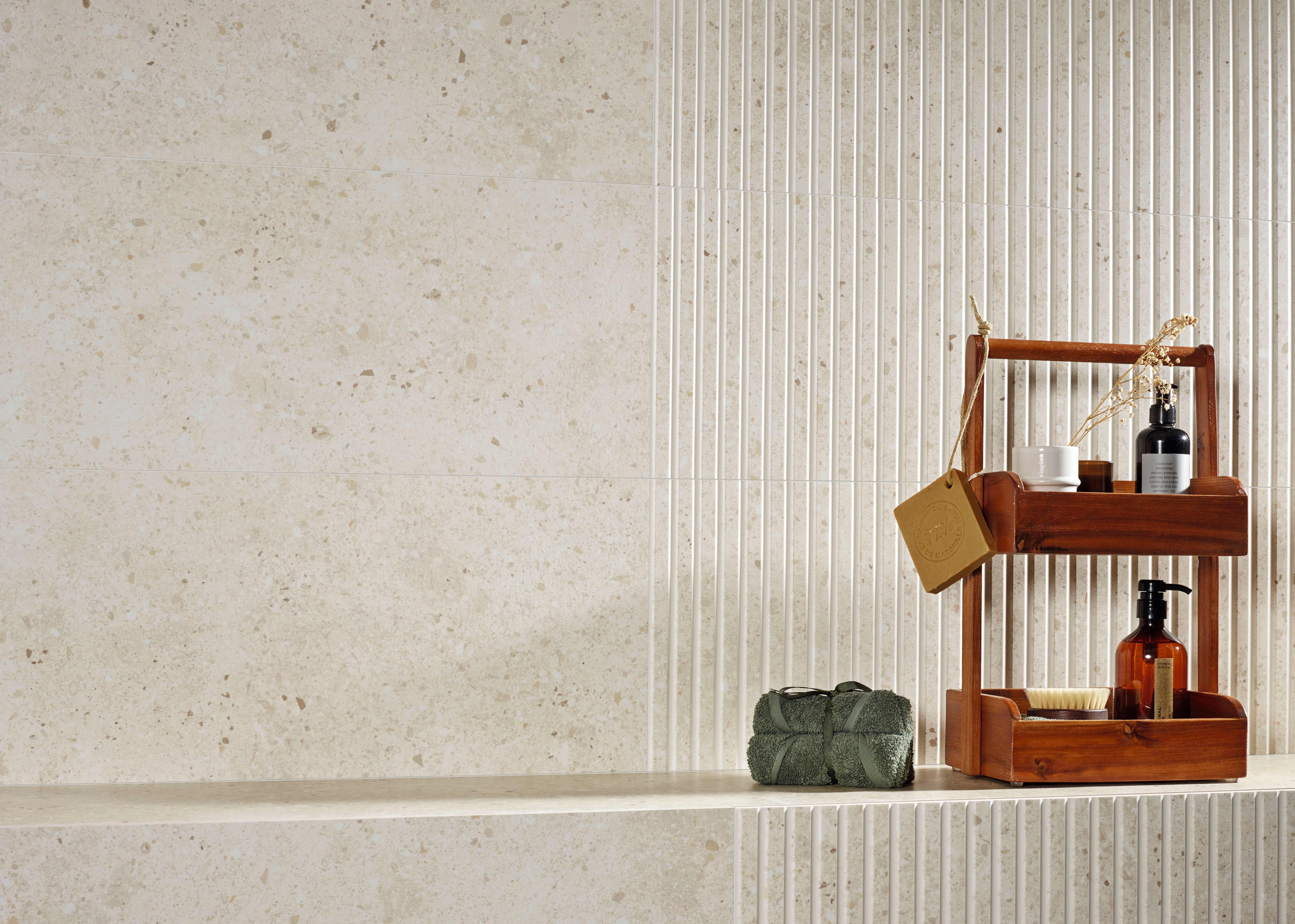 Azulejo cerámico Balea efecto terrazo white 30x90 cm | Leroy Merlin