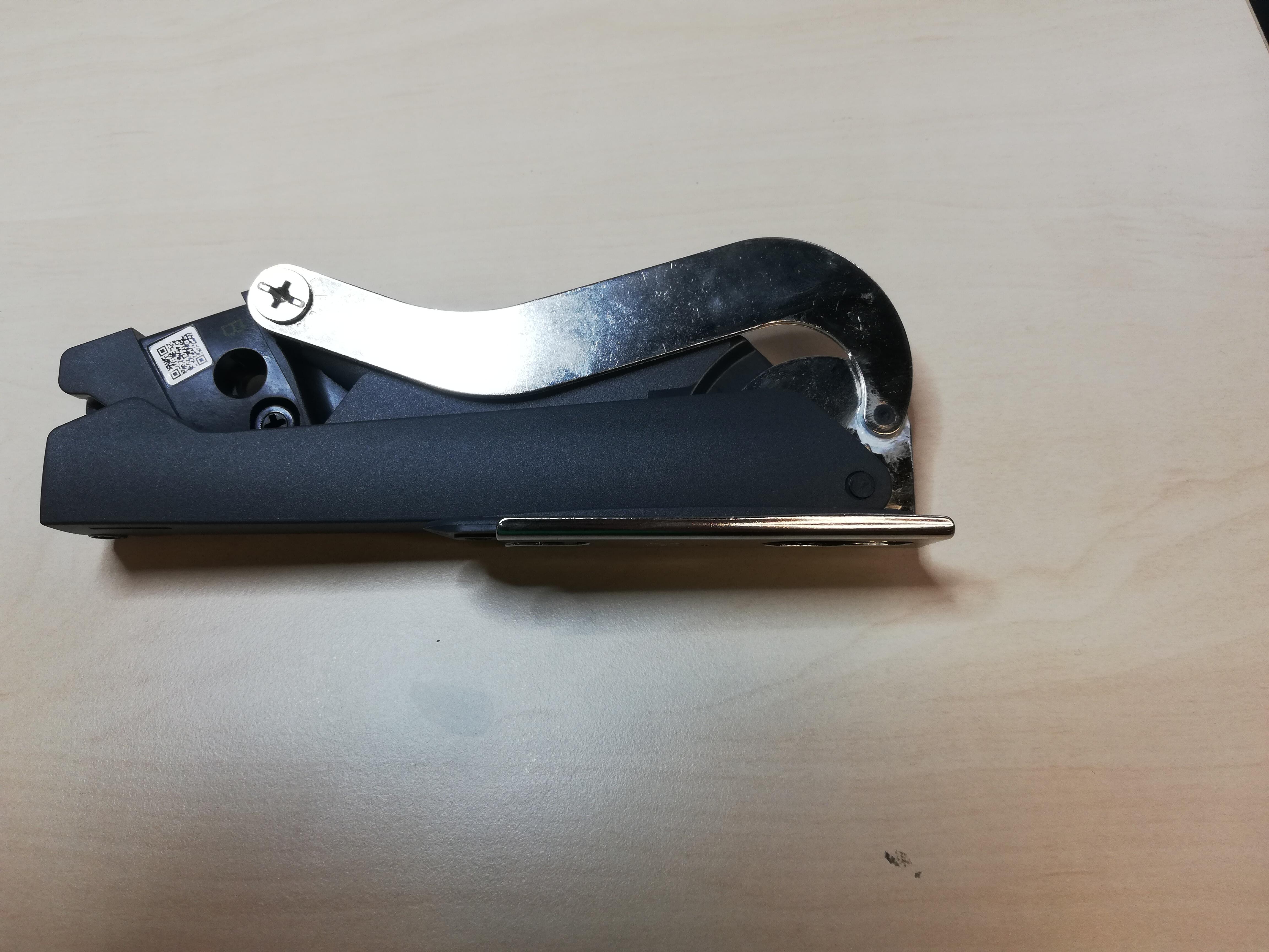 Sistema de puerta elevable con amortiguador Freespace H25.6 W60 | Leroy ...