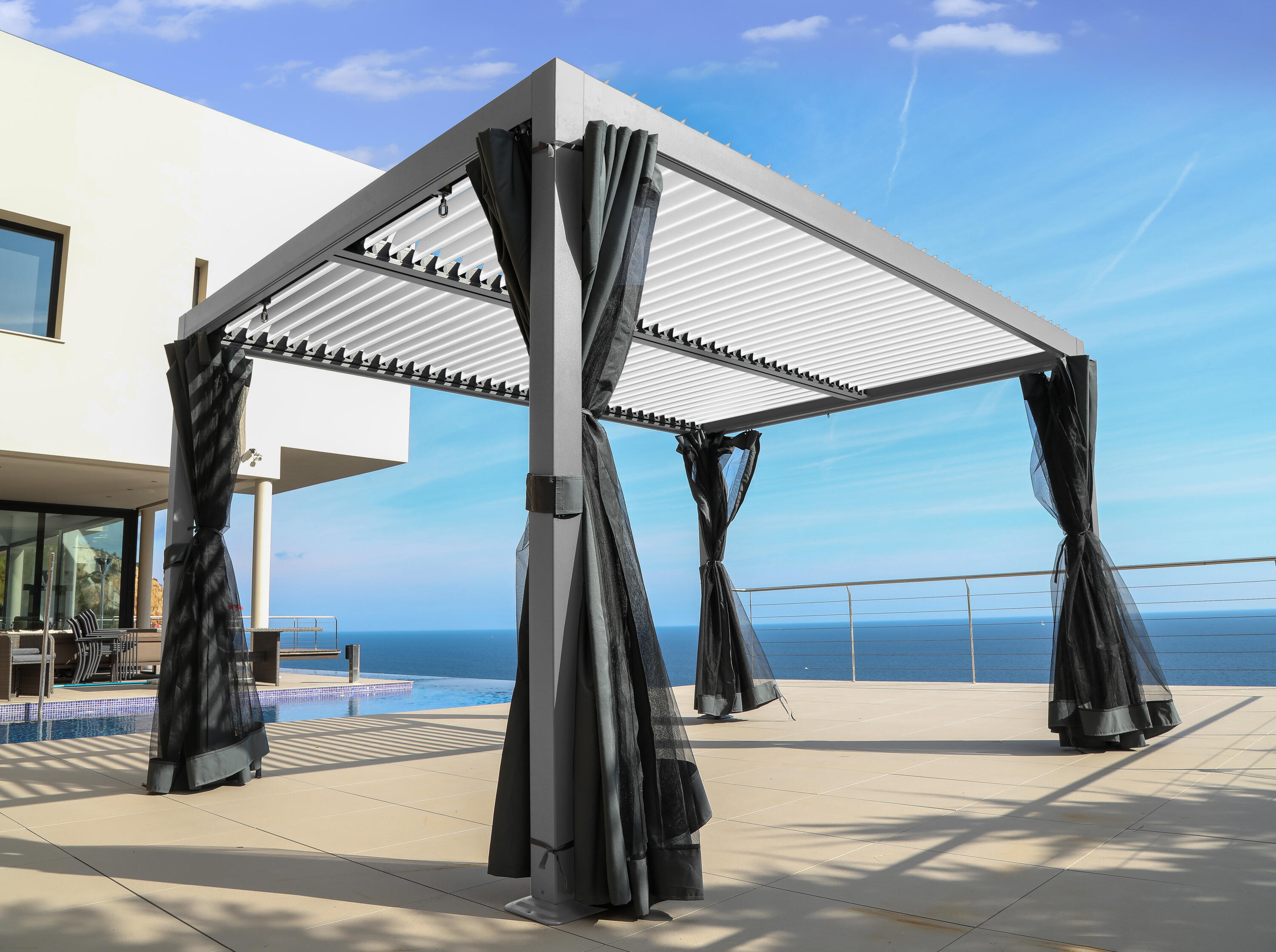 Pergola bioclimatique Fusain en aluminium anthracite 4x3 m TERRIA ...