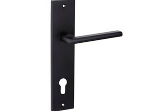 Manillas Puertas Entrada: Seguridad y estilo elegantes