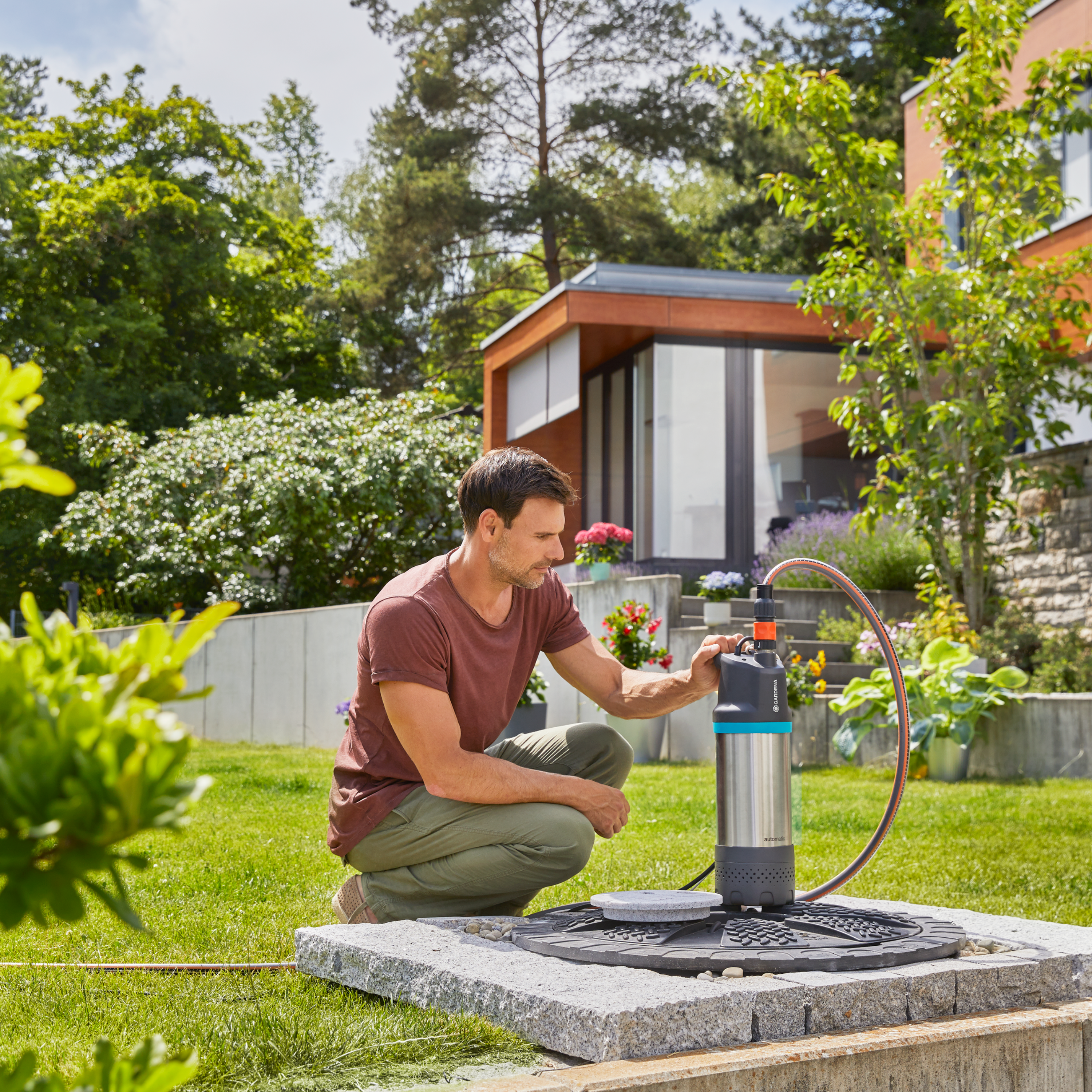 Pompe immergée automatique GARDENA 5900 l/h 1771-20 | Leroy Merlin