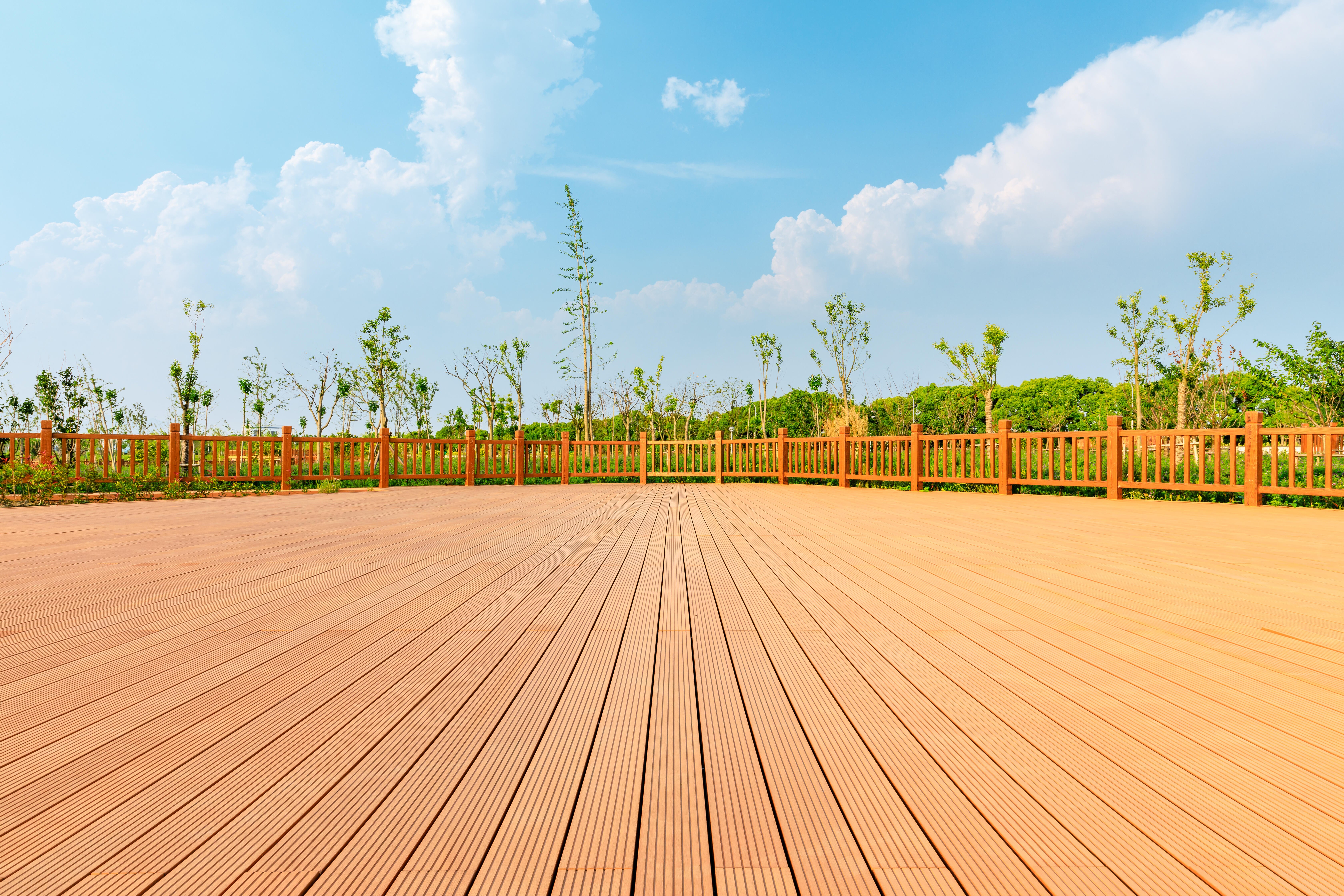 Pack 5 madera tropical Badi Deck 2100x90x19mm | Leroy Merlin