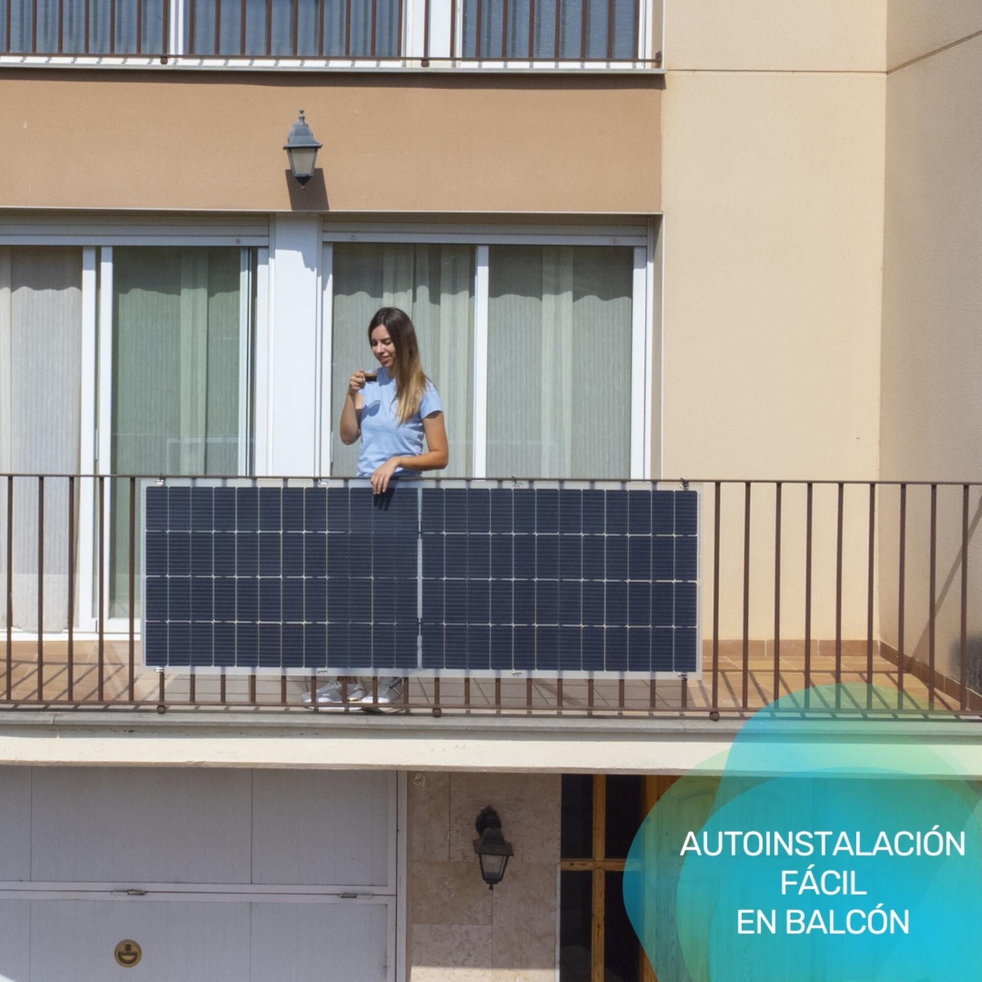 Kit 2 paneles solares auto-enchufables para balcón TAURUS 700W | Leroy ...