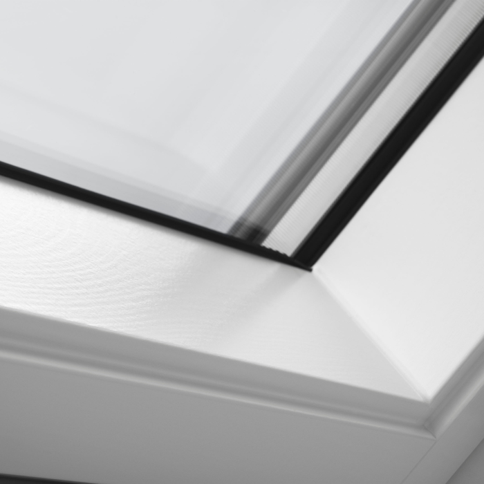 VELUX 55 x 78 Confort WhiteFinish bois blanc à rotation GGL CK02 ...