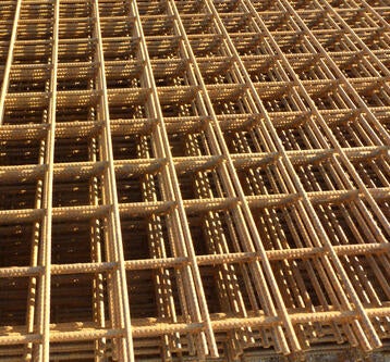 Treillis soudés ST65C, maille 10 x 10 cm Diam.9 mm L.6 x l.2,4 m | Bricoman