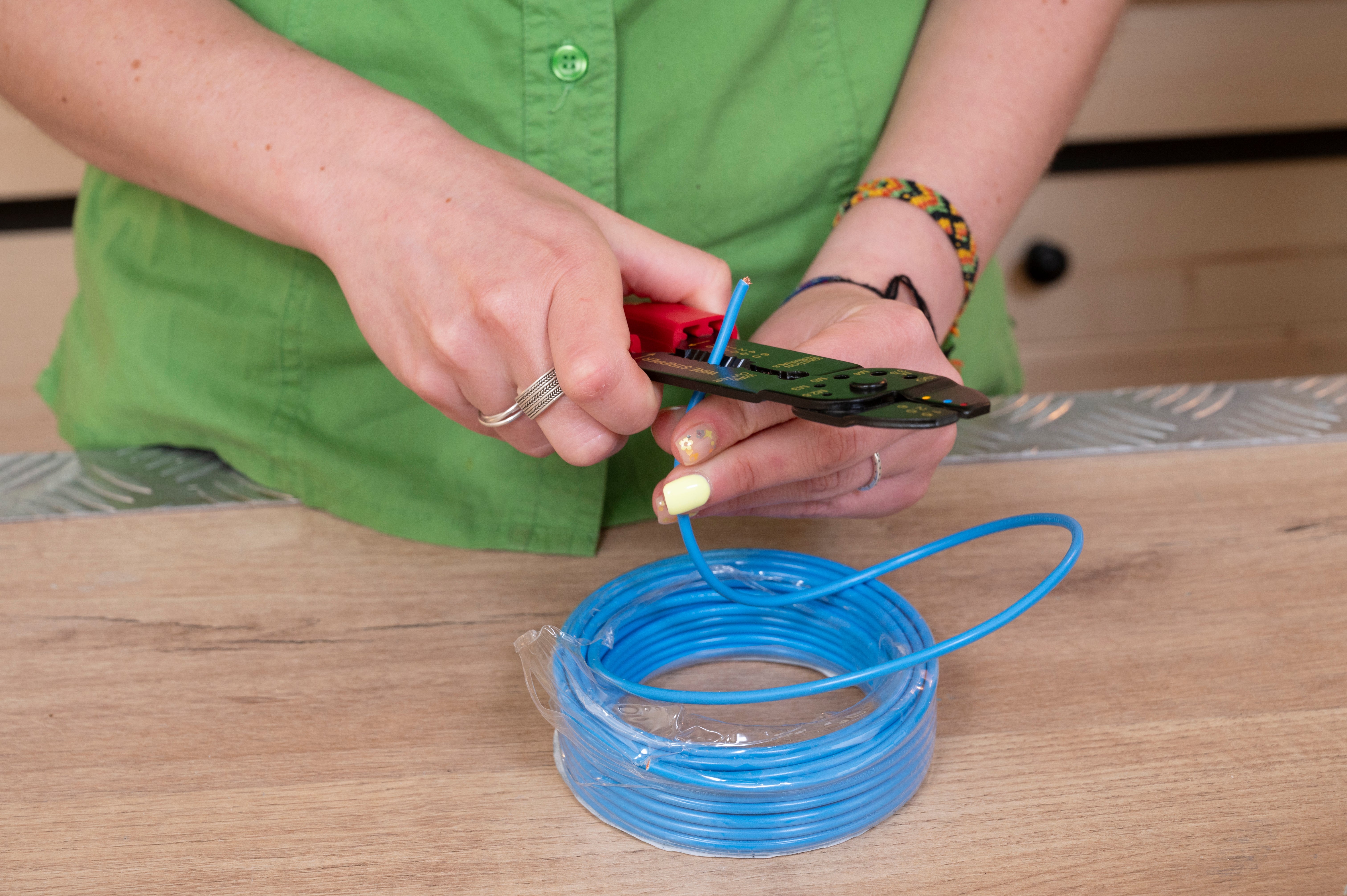 ¿Cómo empalmar cables? | Leroy Merlin