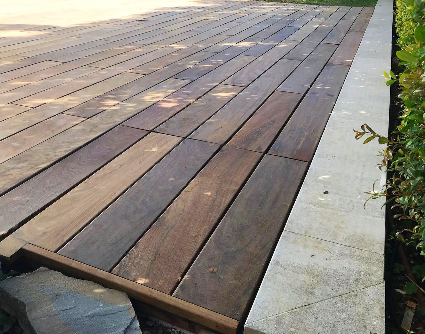 Pack de 5 lamas de madera tropical IPE 14.5x215 cm y 21 mm | Leroy Merlin