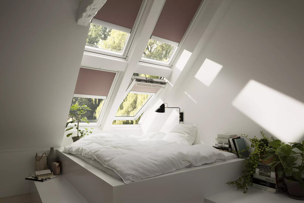 VELUX 114 x 118 Confort solaire WhiteFinish bois blanc GGL SK06 | Leroy ...
