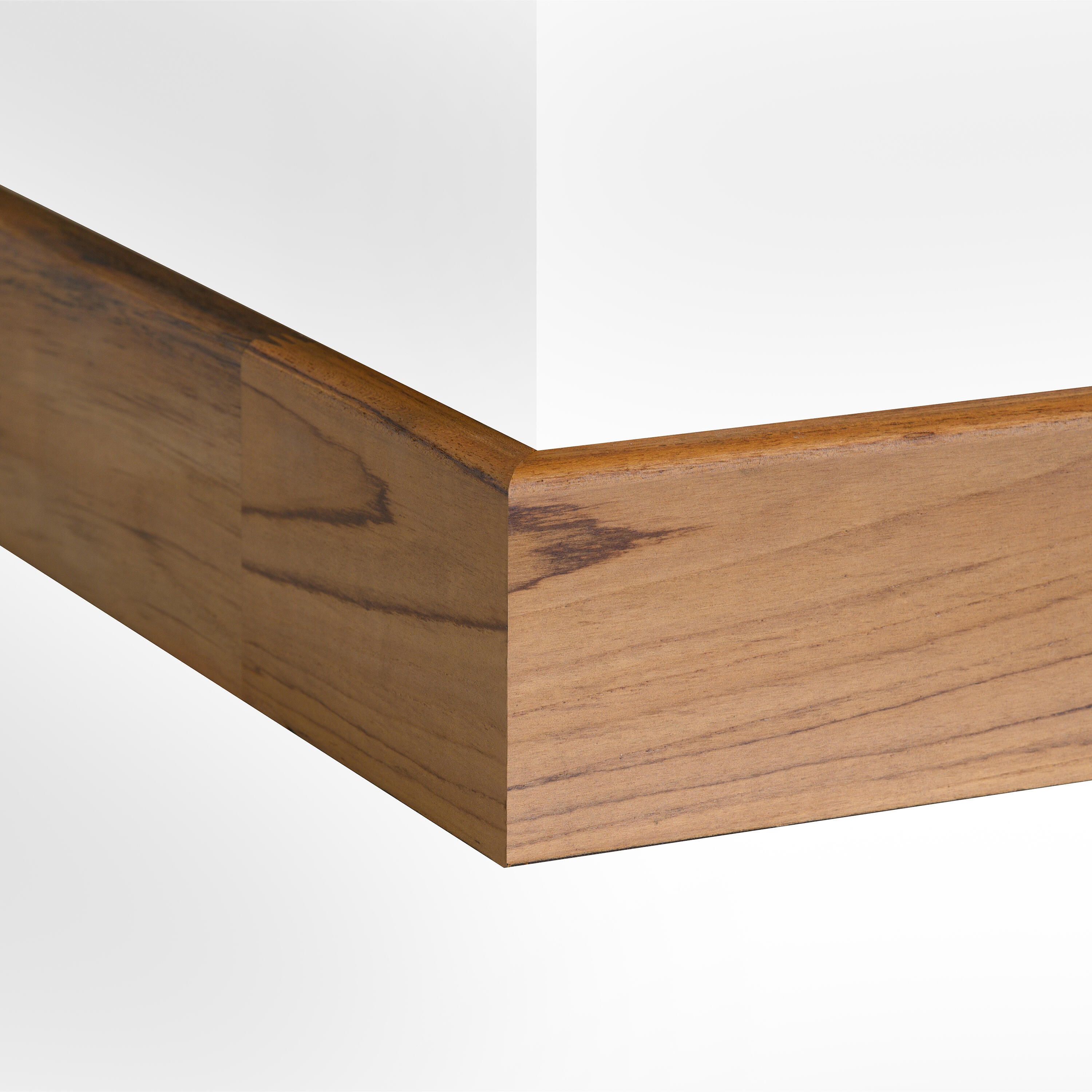 Plinthe teck massif abouté huilé, H. 9 x L. 1.8 m, Ep.15 mm, résistant ...