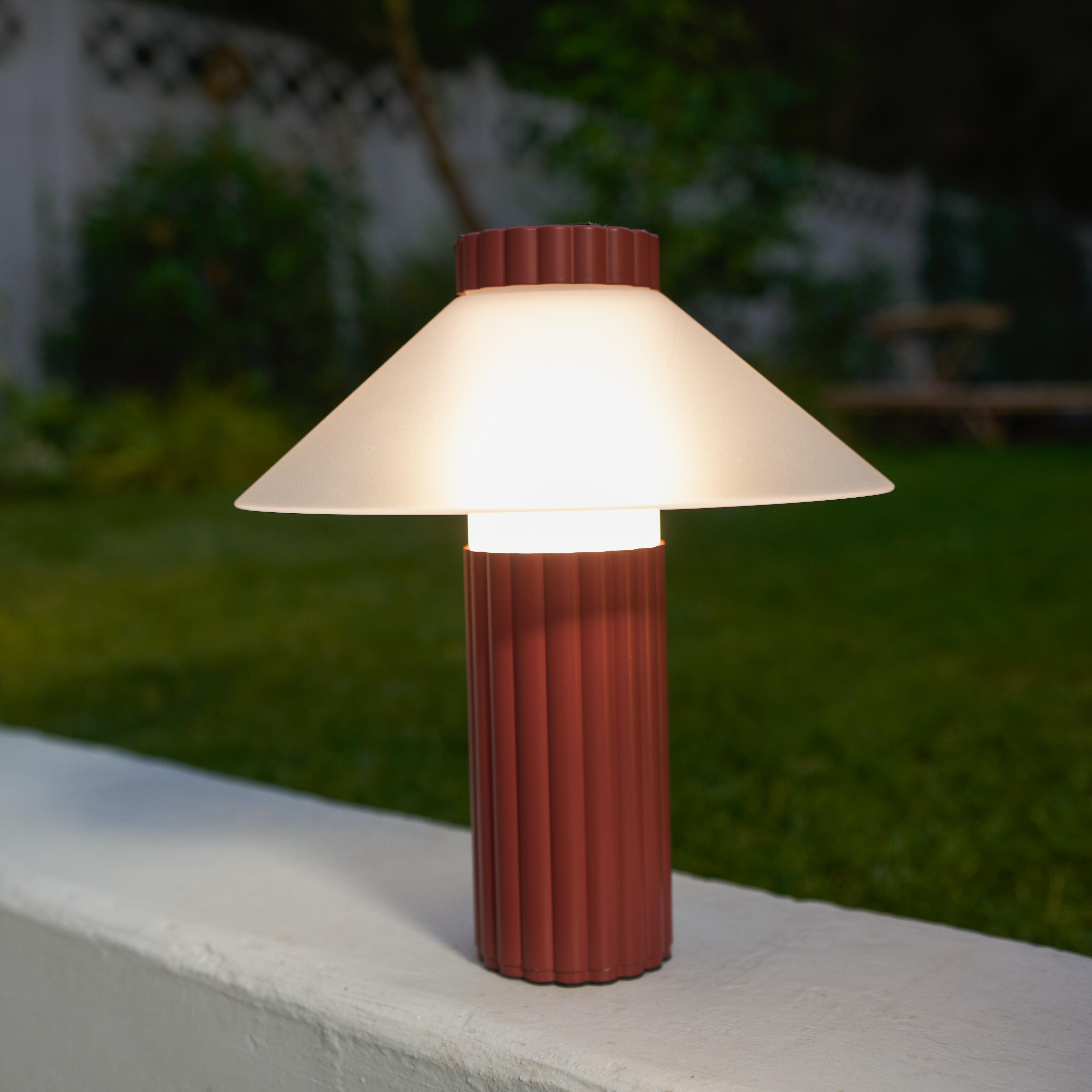 Lampe solaire Doria 400 Lumen rouge INSPIRE | Leroy Merlin