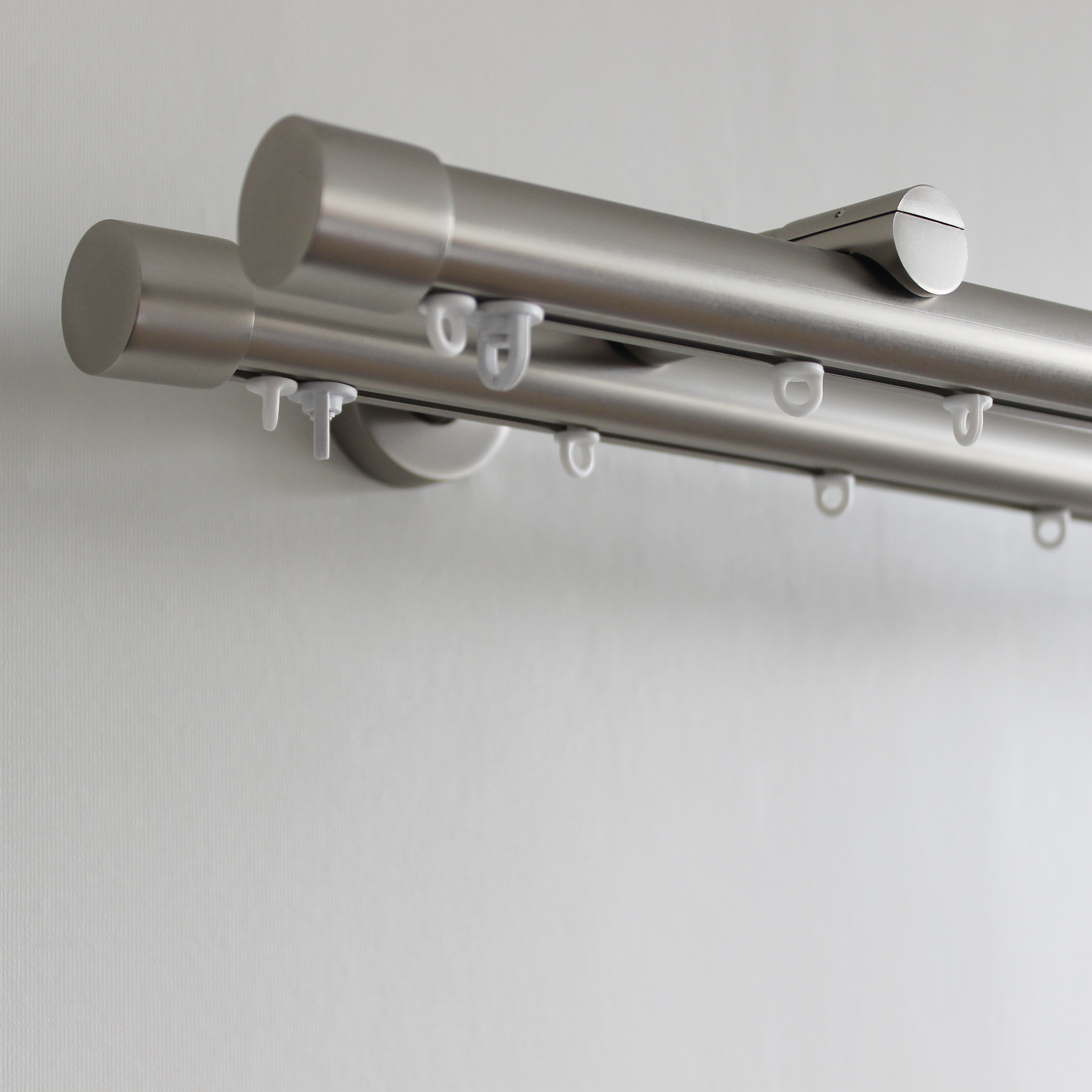 Soporte para riel de pared Burny doble níquel satinado INSPIRE | Leroy ...