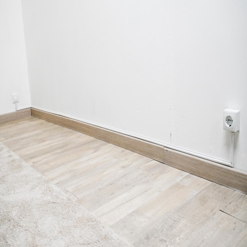 Cómo cambiar un enchufe de sitio sin obras | Leroy Merlin