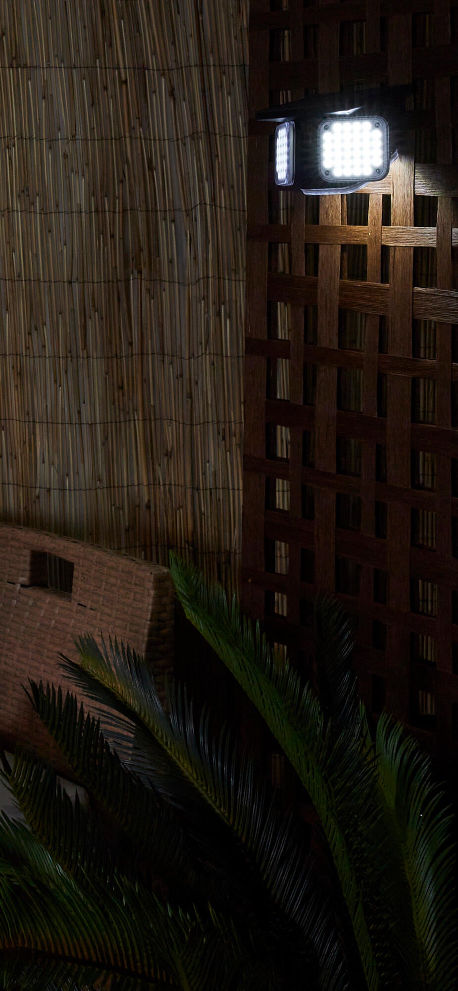 Lámpara de mesa solar sin cables para exterior blanco con detector de ...