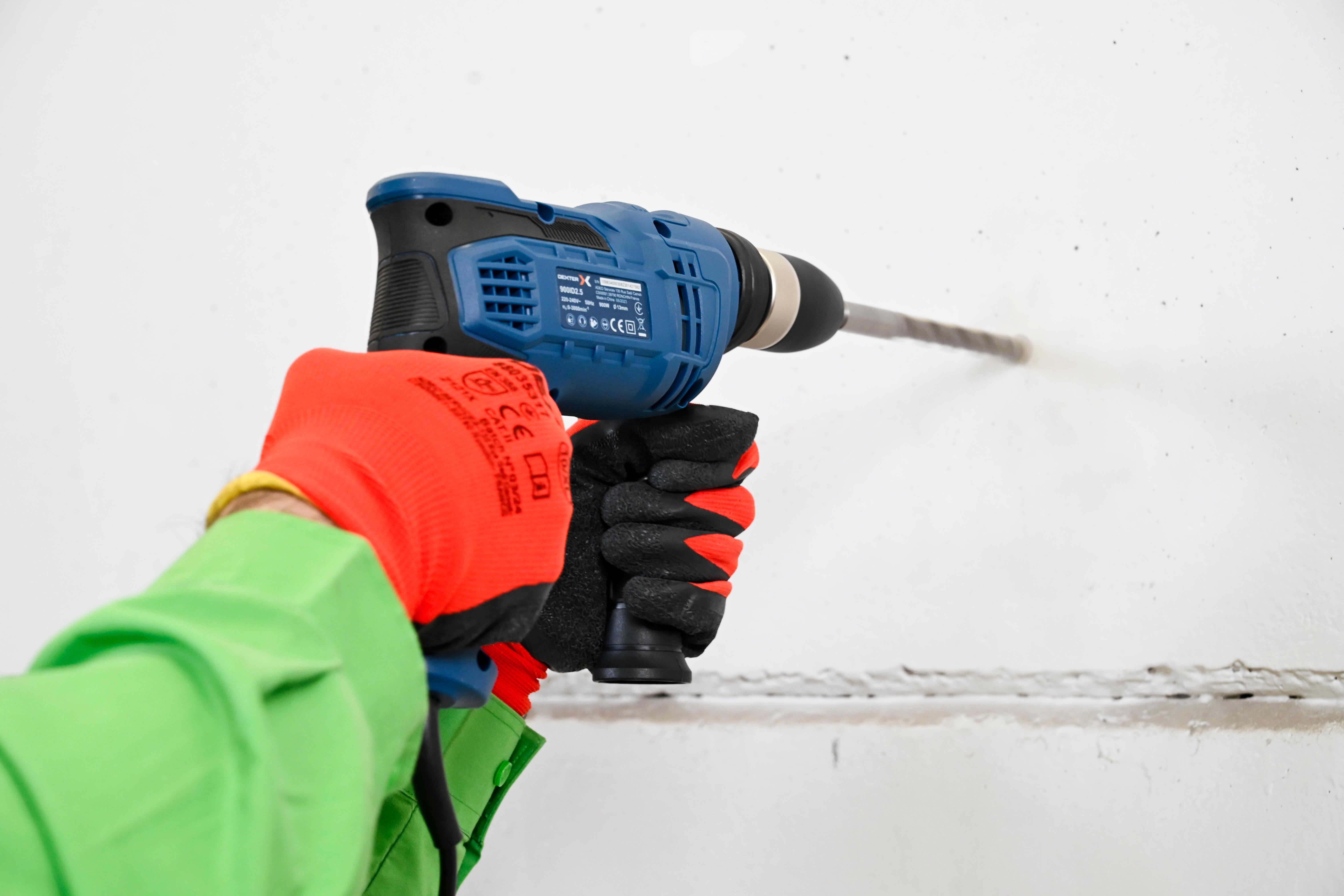 Cómo colocar un taco químico | Leroy Merlin