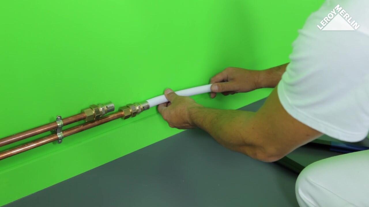 Comment installer un circuit de plomberie multicouche ? | Leroy Merlin