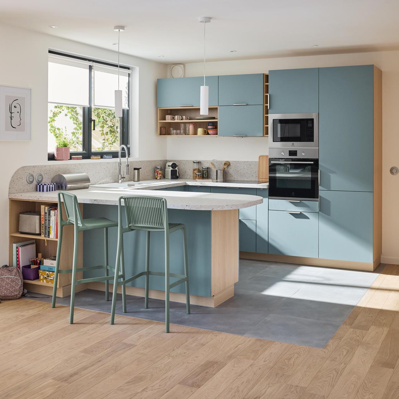 Une cuisine bleue Iceberg : design et éco-responsable | Leroy Merlin