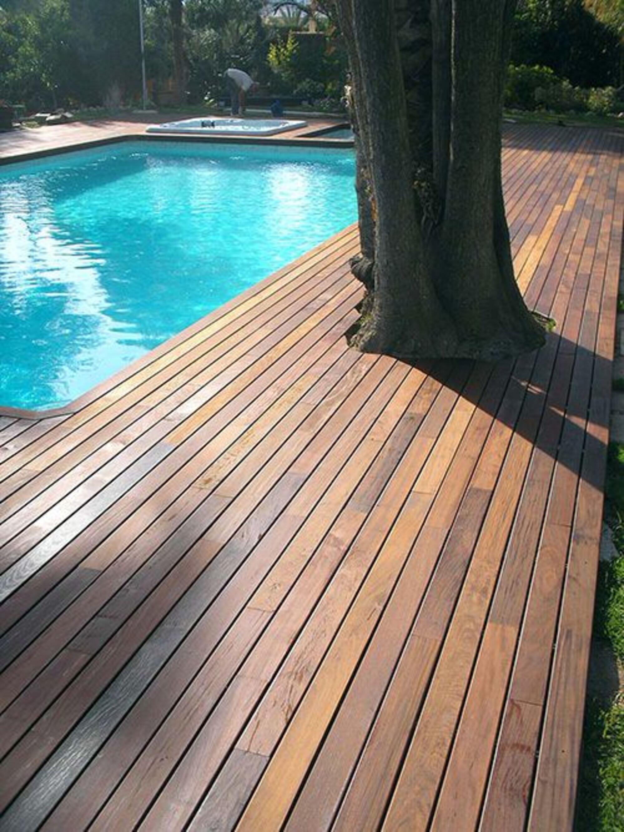 Pack de 5 lamas de madera Mukulungu FSC de 9x150 cm y 19 mm | Leroy Merlin