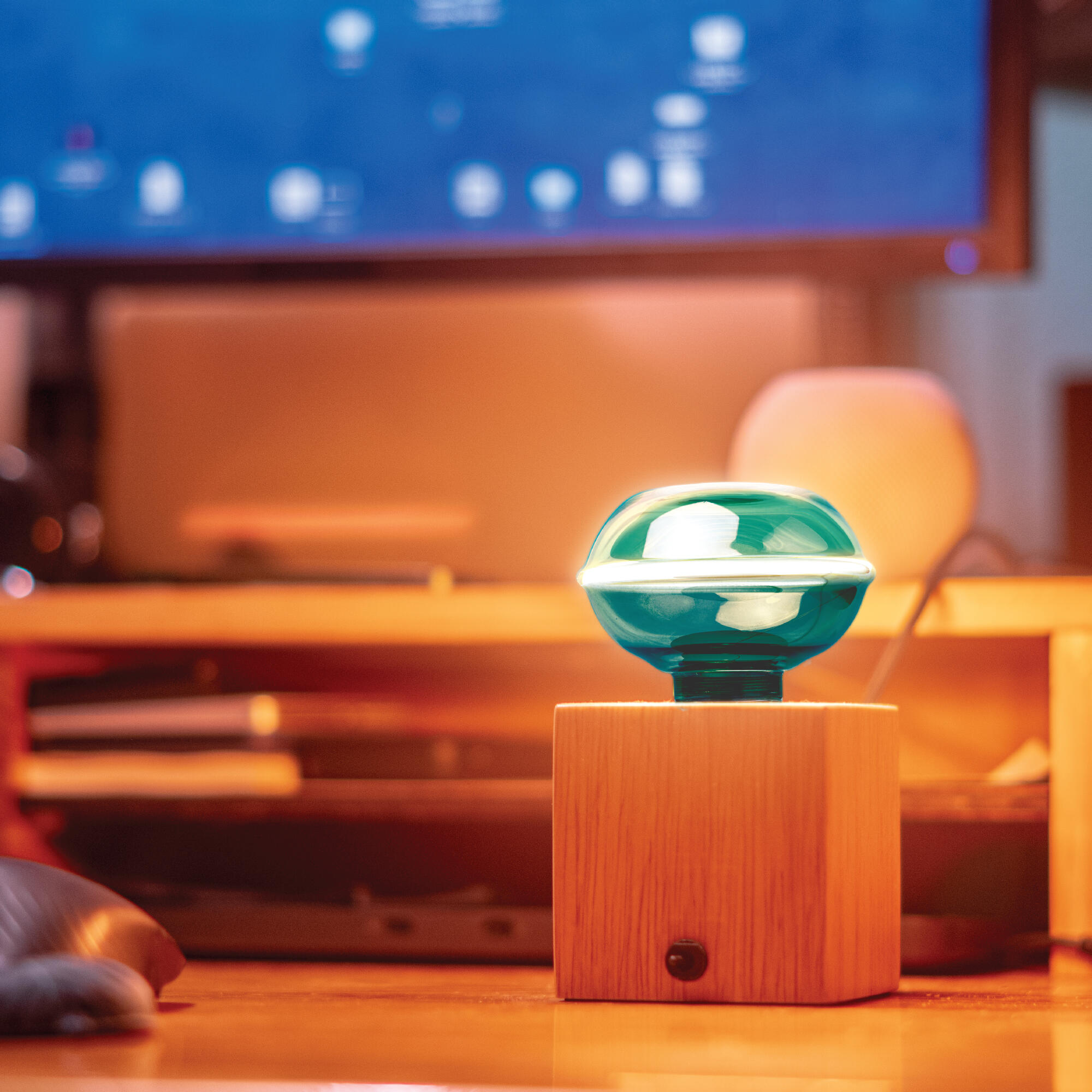 Bombilla azul decorativa LED E27 forma ovalada 110 lúmenes 4W 1800K ...