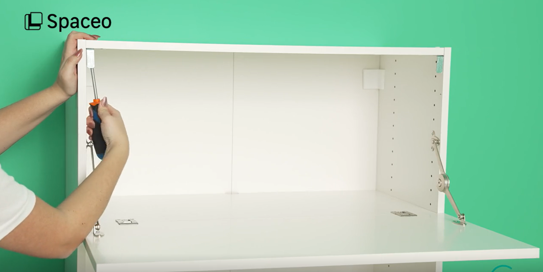 Comment installer une tablette rabattable pour bureau Evo'M ? | Leroy ...