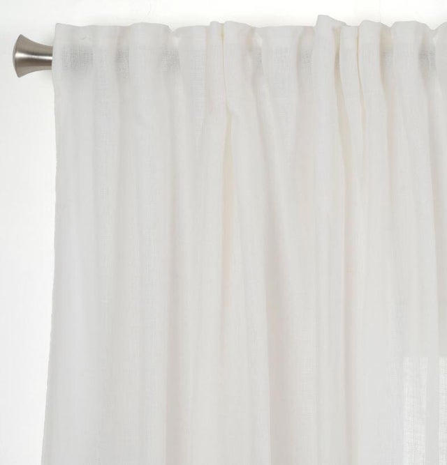Cortinas y visillos para riel: fácil instalación en casa