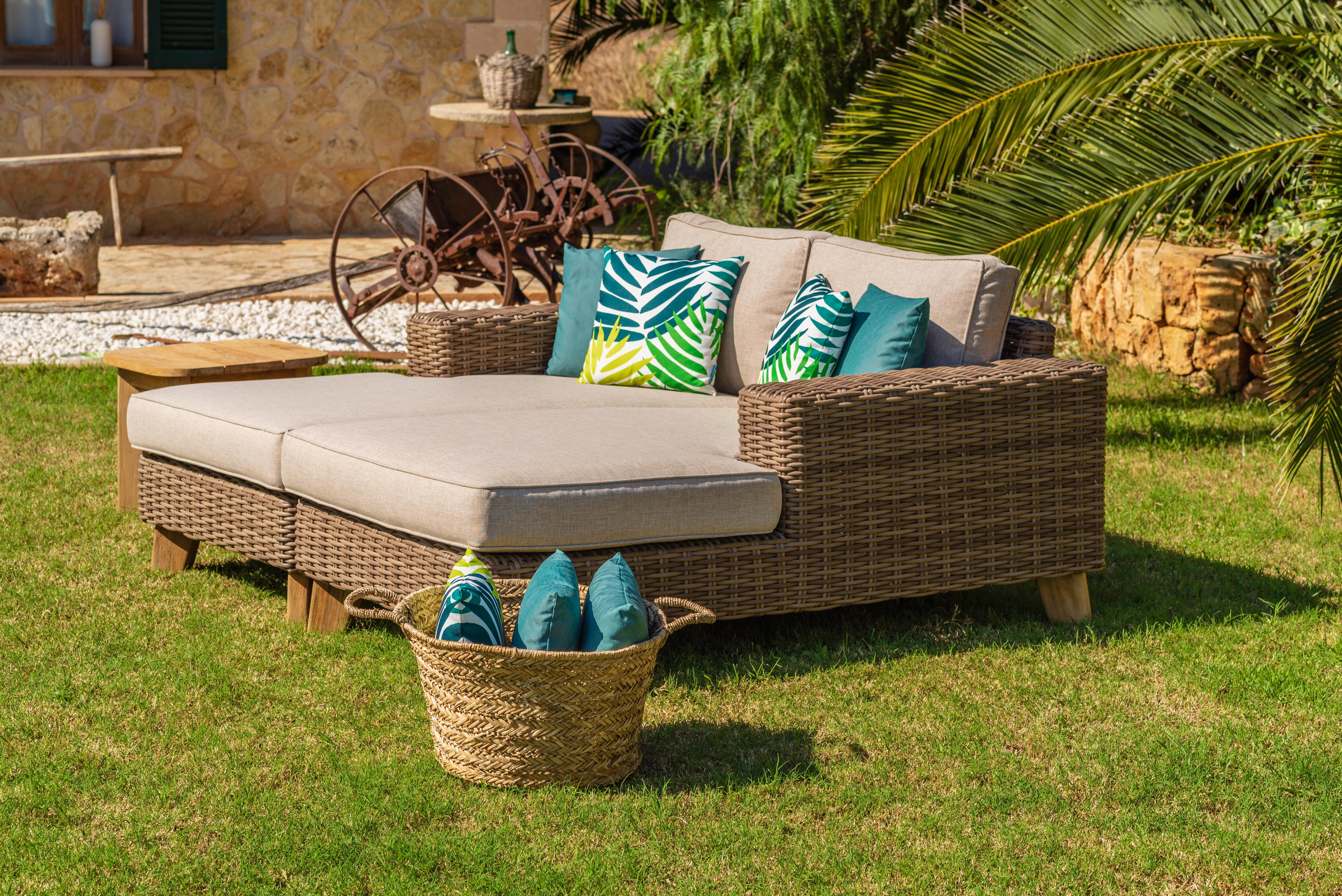 Conjunto de ratán Bahamas de dos tumbonas en color beige para 2 plazas ...