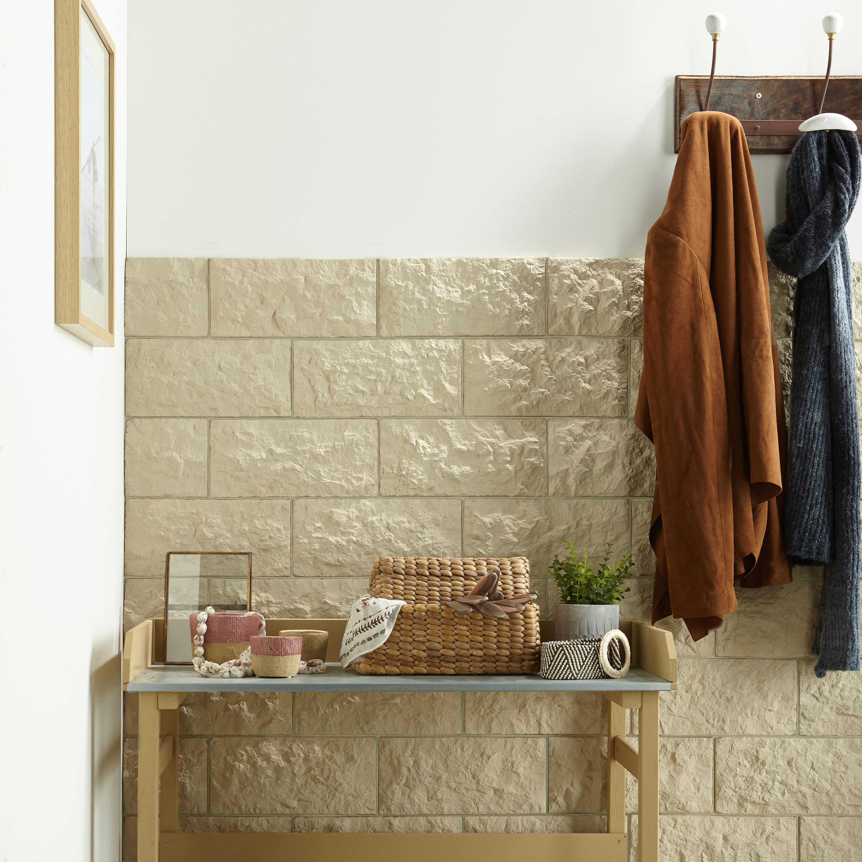 Plaquette de parement béton effet roche Elgon intérieur / extérieur ...