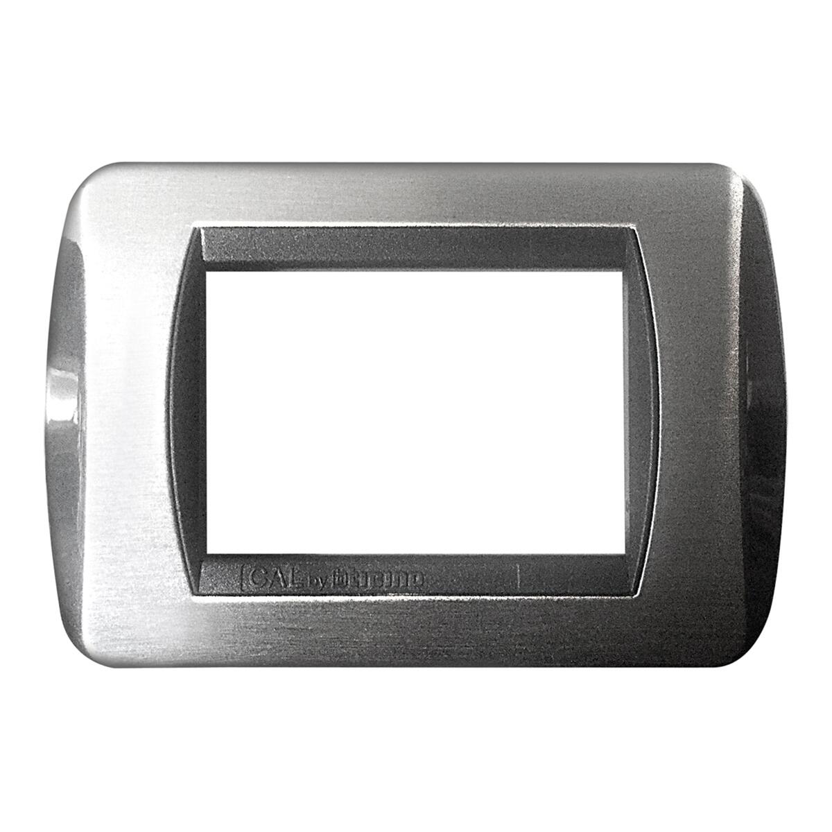 Placca 3 moduli serie Living International CAL cromo | Leroy Merlin