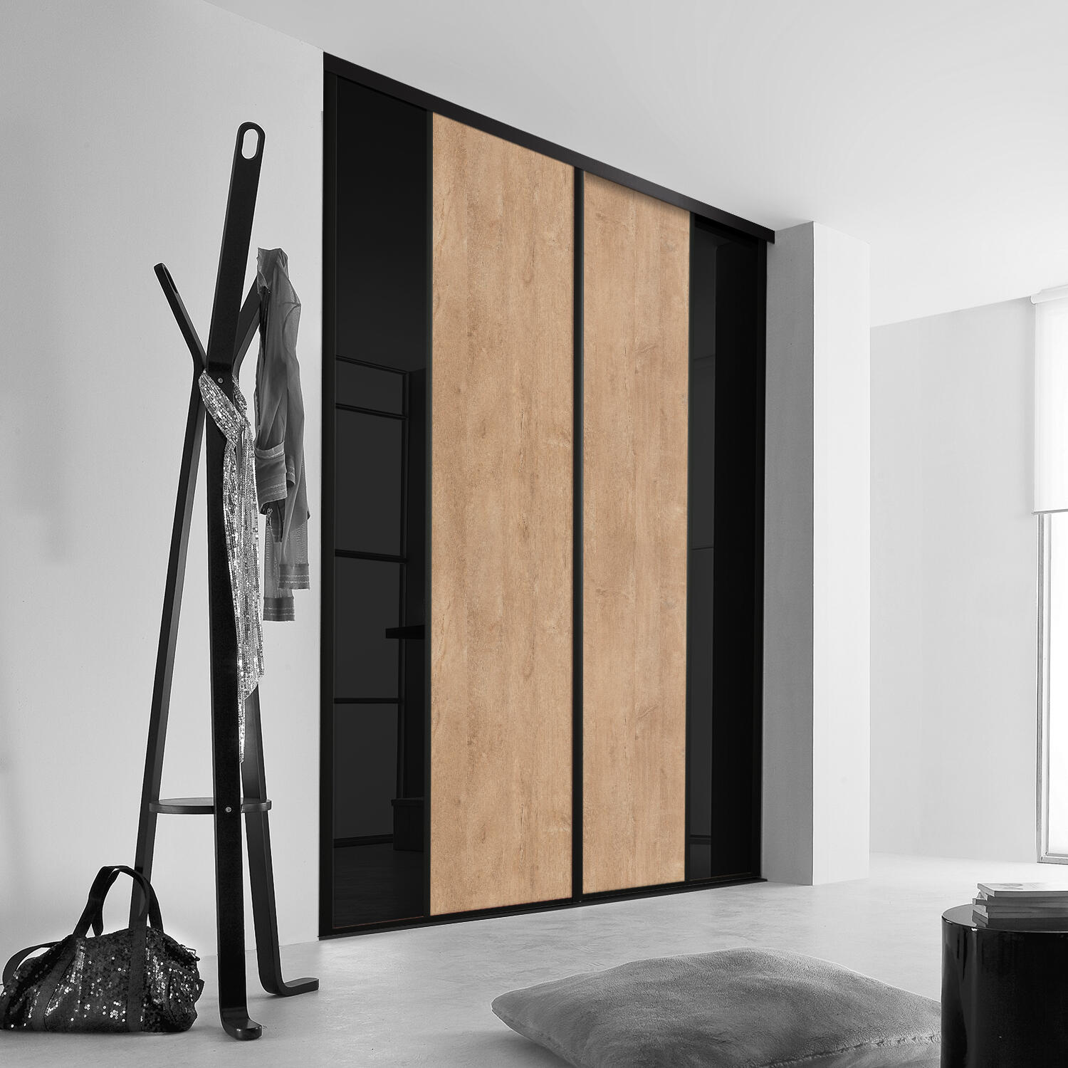 Porte de placard coulissante sur-mesure KAZED Noir intense / chêne blond | Leroy Merlin