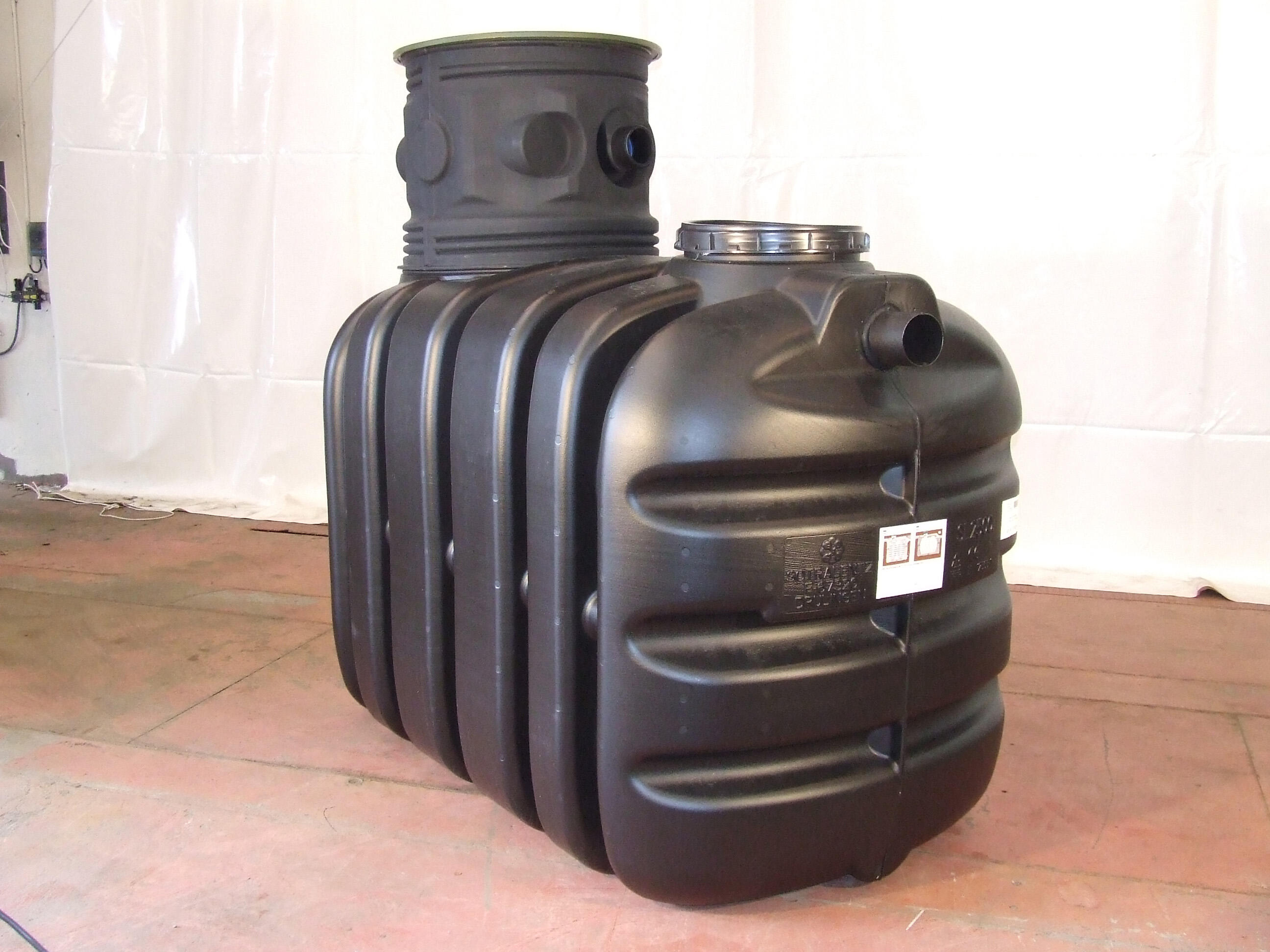 Cuve récupération eau de pluie enterrée 2500L, noire, SOTRALENTZ ...