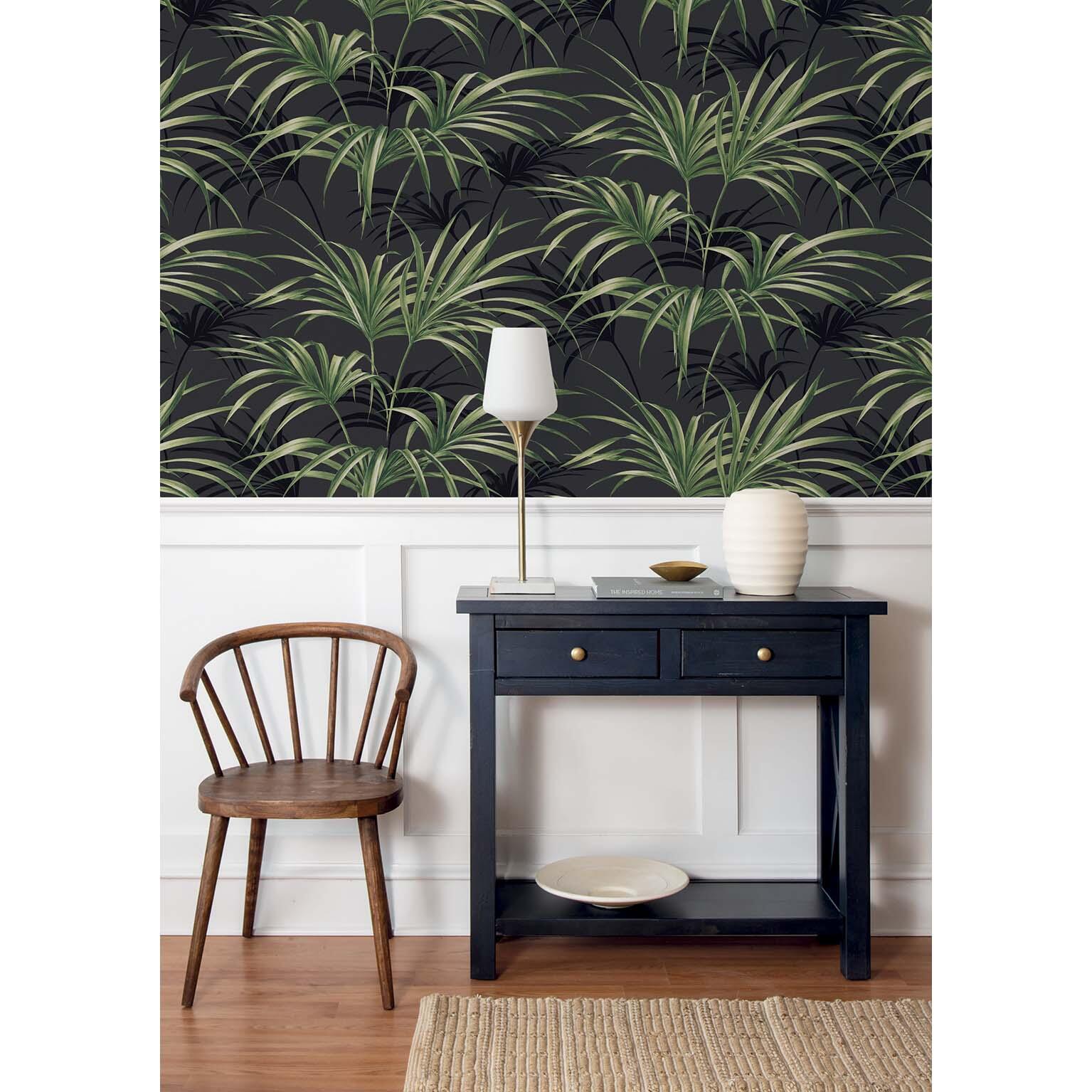 Papier peint intissé Maui maui feuilles kentia noir et vert | Leroy Merlin